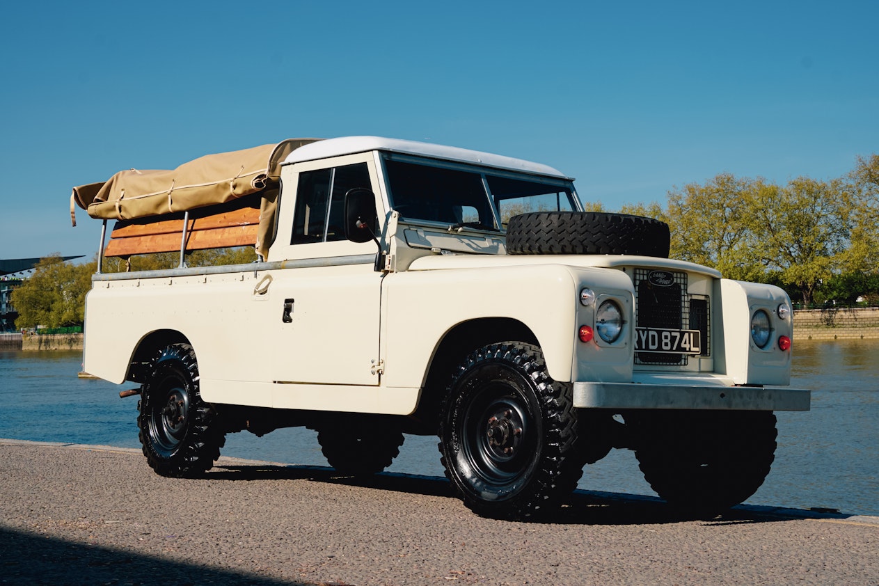 Land Rover 109 Series