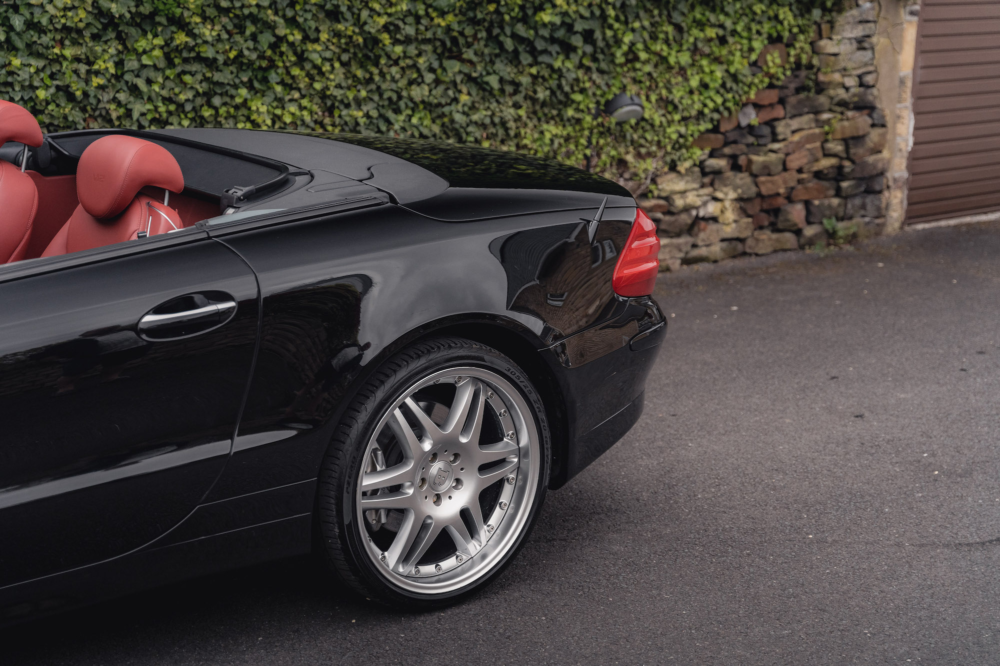 2004 MERCEDES-BENZ (R230) BRABUS SV12 BITURBO ROADSTER - 29,547 MILES