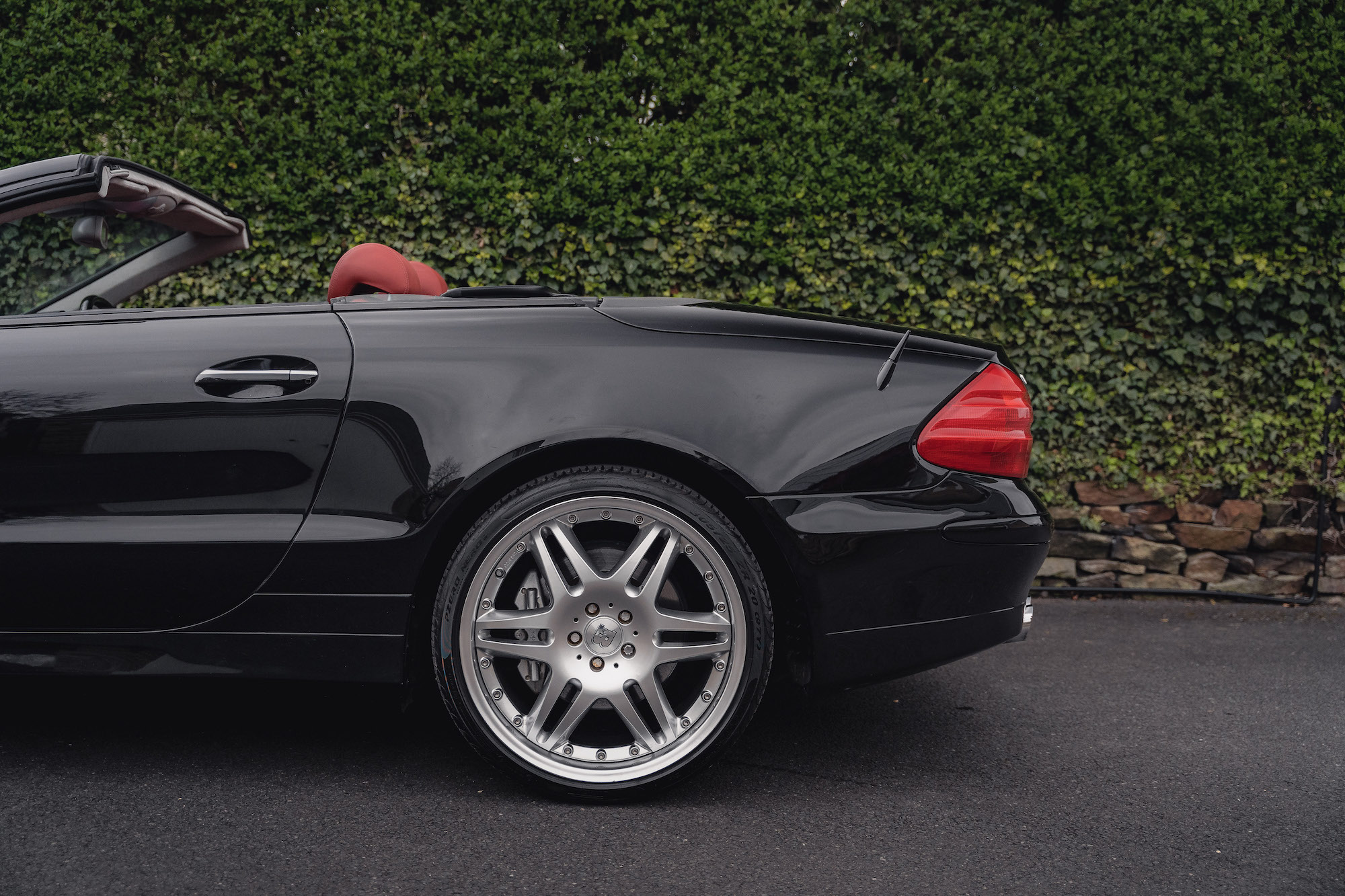 2004 MERCEDES-BENZ (R230) BRABUS SV12 BITURBO ROADSTER - 29,547 MILES