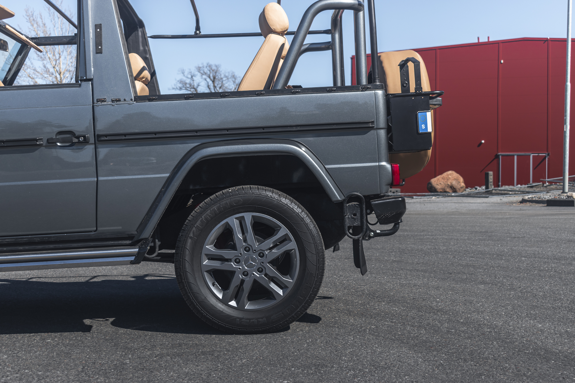 1993 MERCEDES-BENZ (W461) 250 GD WOLF - RESTOMOD