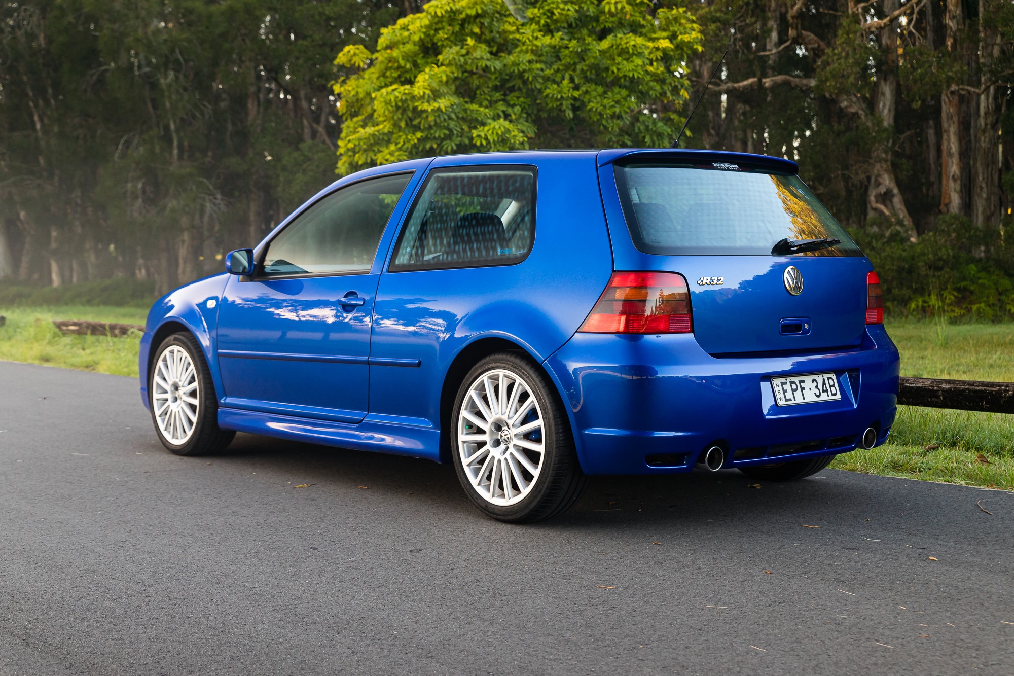 2003 VOLKSWAGEN GOLF (MK4) R32