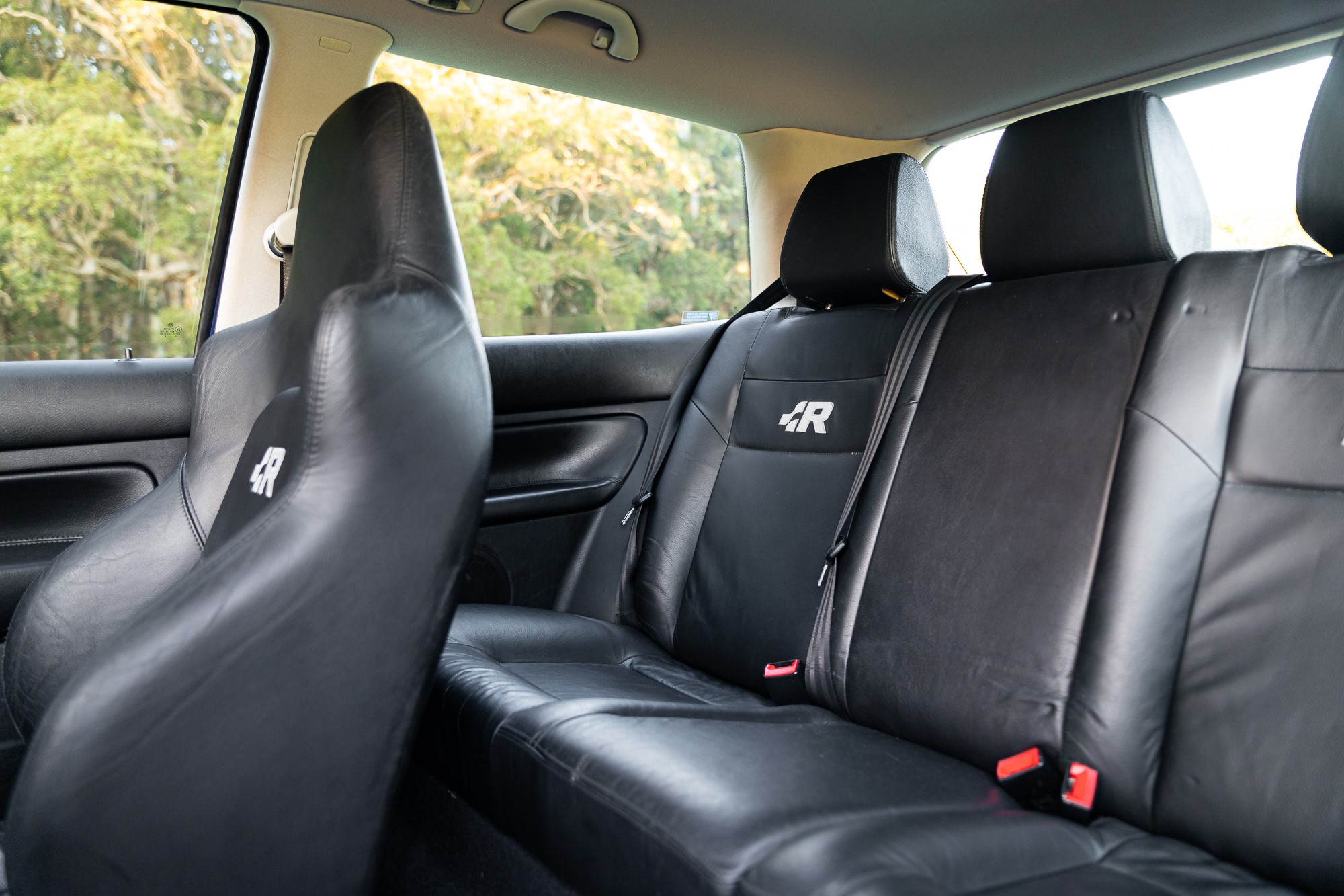 2003 VOLKSWAGEN GOLF (MK4) R32