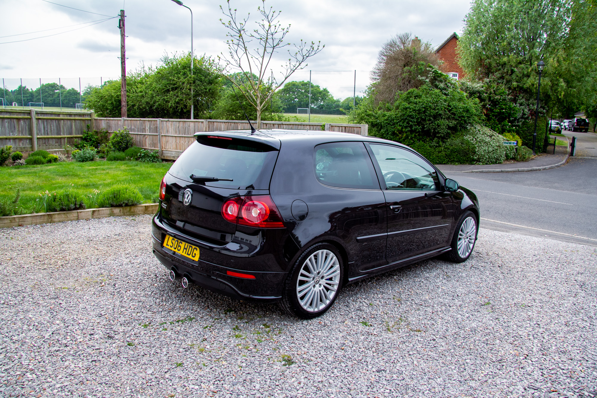 2006 VOLKSWAGEN GOLF (MK5) R32