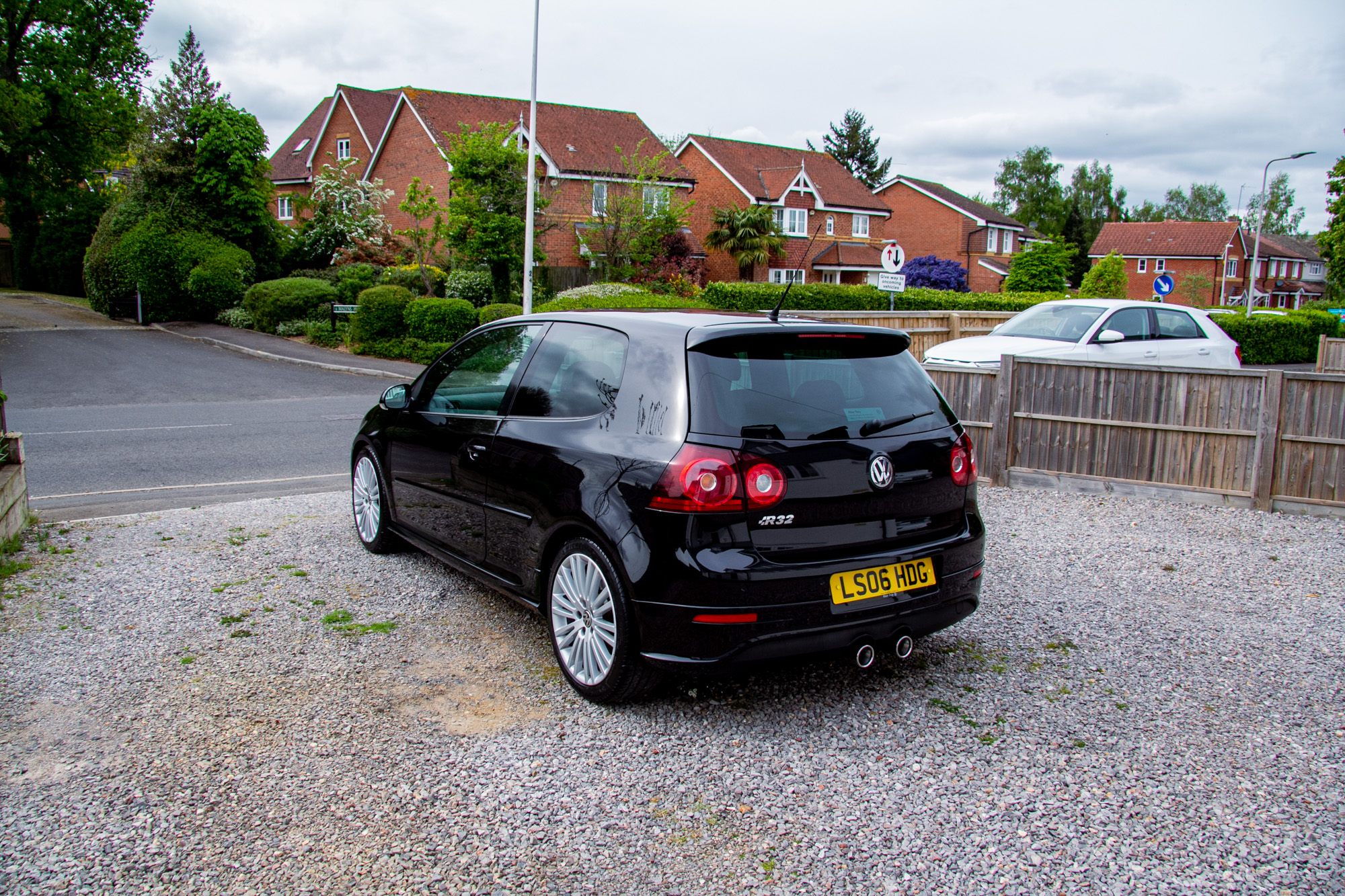2006 VOLKSWAGEN GOLF (MK5) R32
