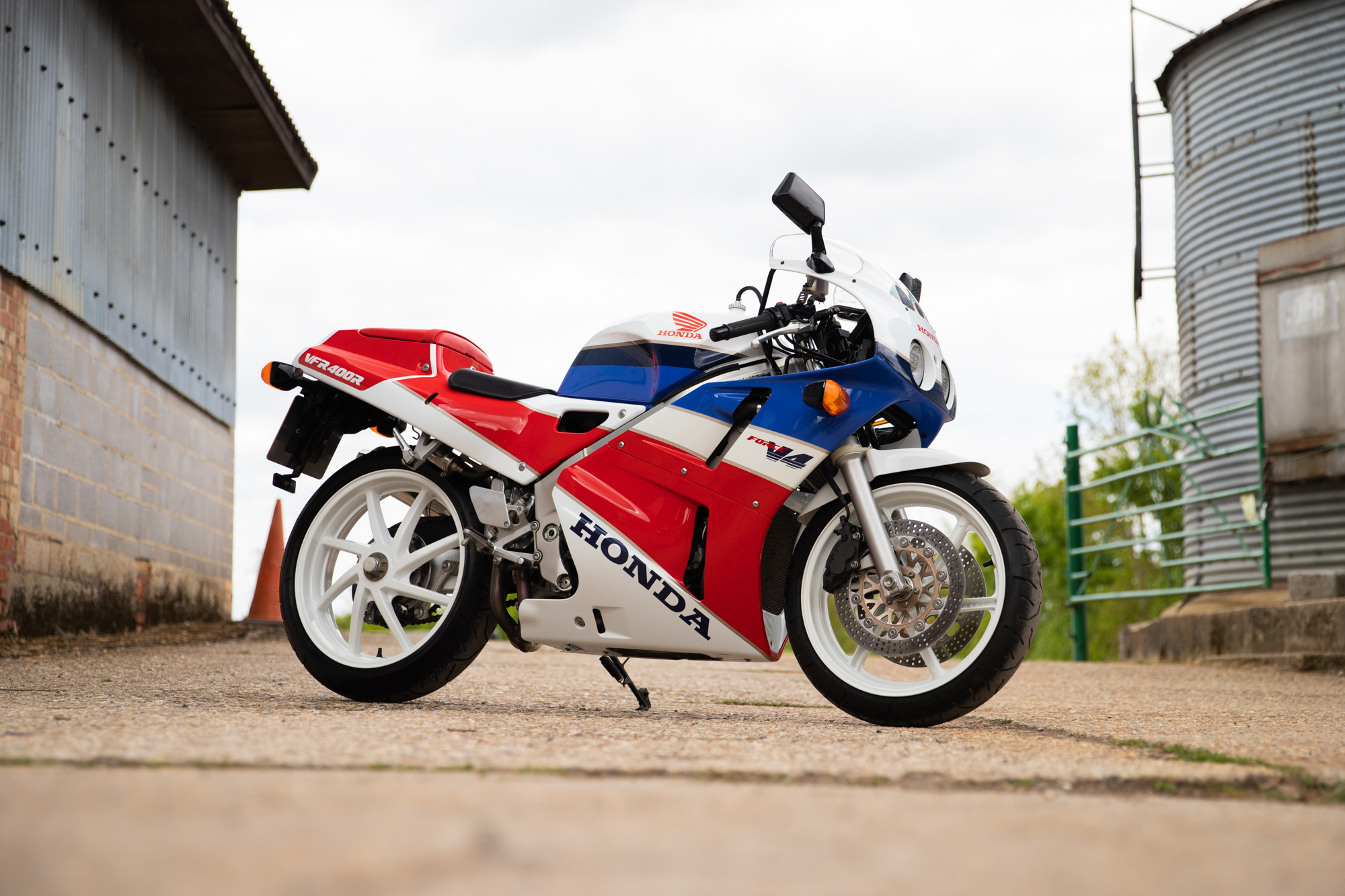 1993 HONDA VFR-400 NC30 - 962 MILES for sale by auction in Fleet ...