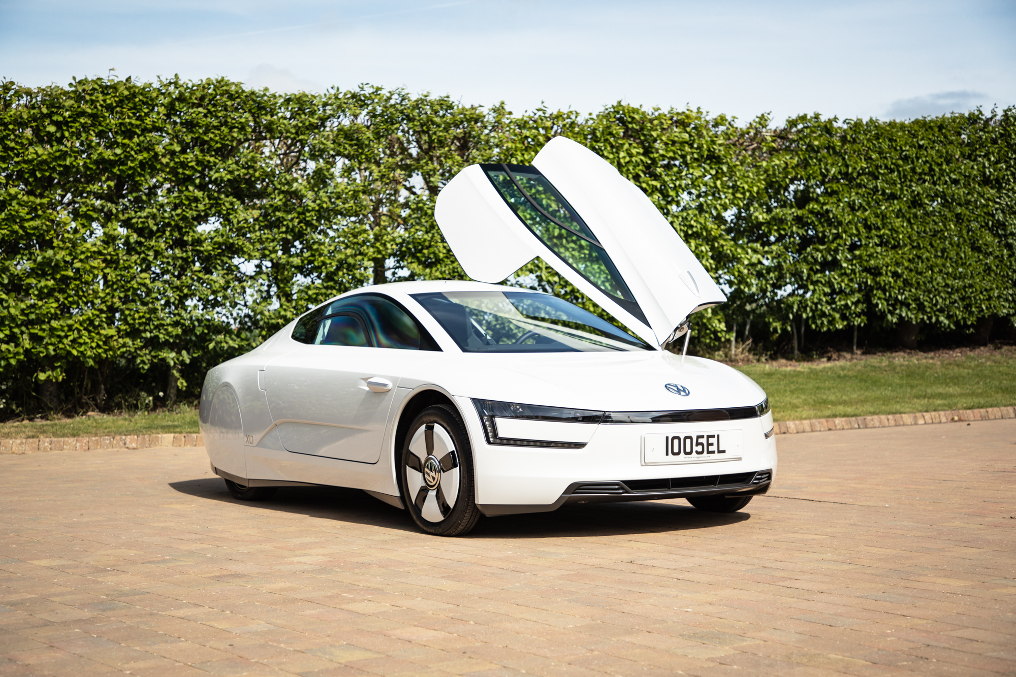 2015 VOLKSWAGEN XL1 - 150 MILES