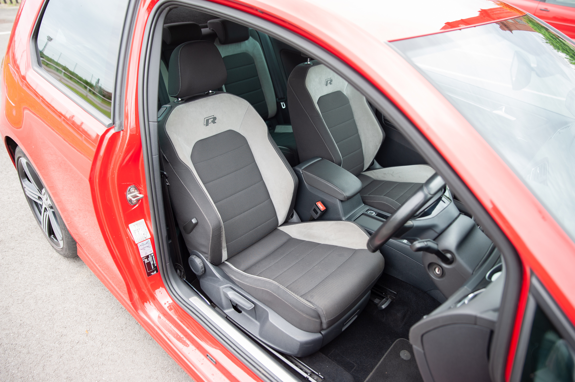 2015 VOLKSWAGEN GOLF (MK7) R