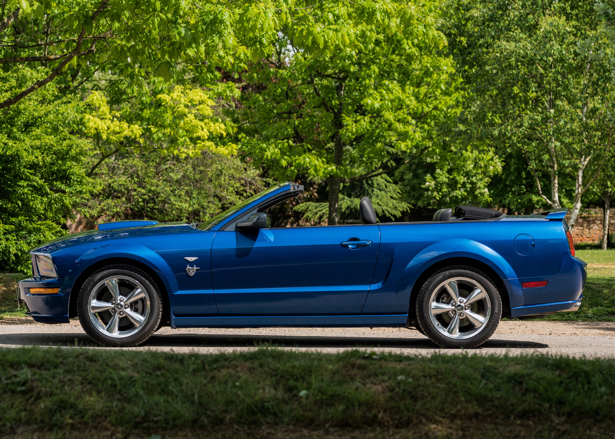 2009 FORD MUSTANG GT CONVERTIBLE - 45TH ANNIVERSARY EDITION - 18,737 MILES