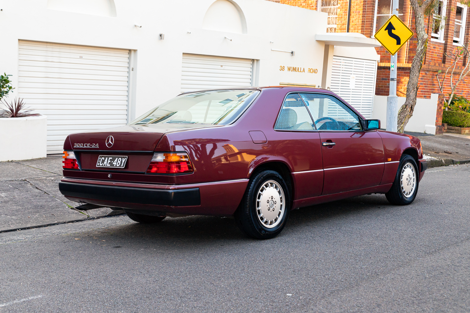 1993 MERCEDES-BENZ (W124) 300CE-24