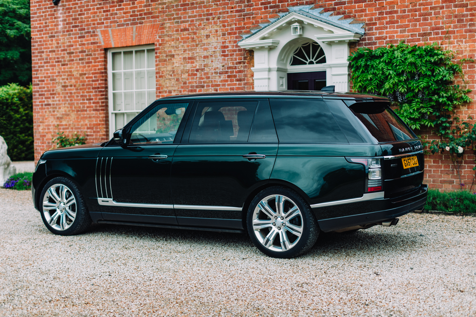 2017 RANGE ROVER SV AUTOBIOGRAPHY HOLLAND & HOLLAND LWB