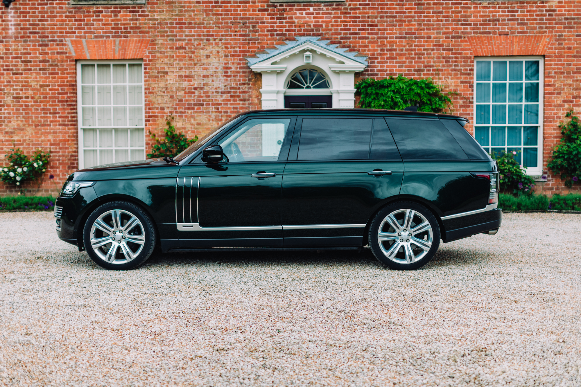 2017 RANGE ROVER SV AUTOBIOGRAPHY HOLLAND & HOLLAND LWB