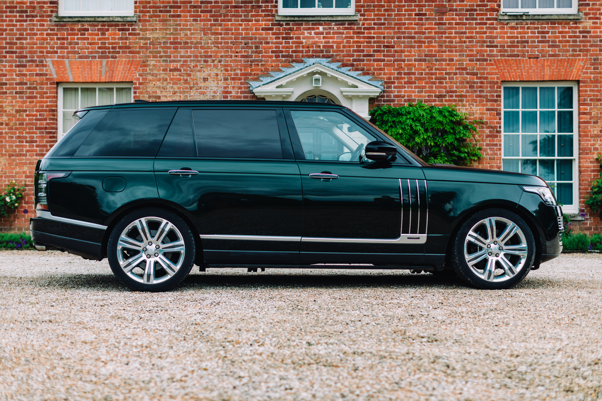 2017 RANGE ROVER SV AUTOBIOGRAPHY HOLLAND & HOLLAND LWB