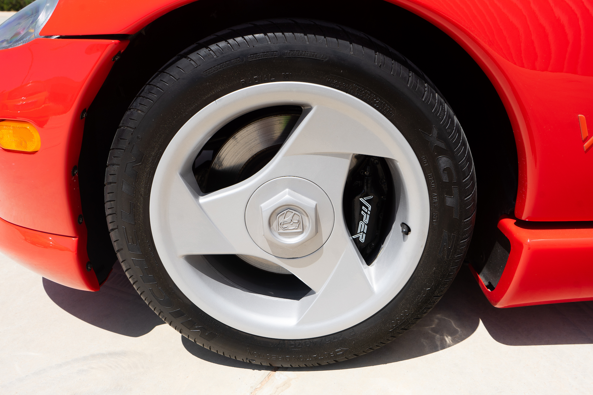 1992 DODGE VIPER RT/10 ROADSTER - 951 MILES