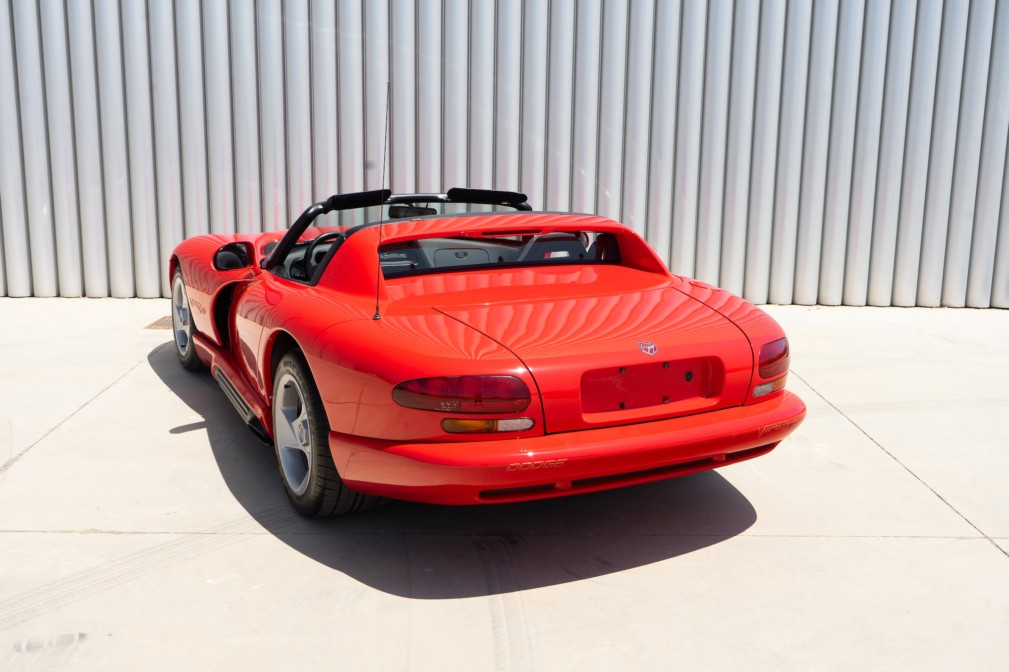 1992 DODGE VIPER RT/10 ROADSTER - 951 MILES