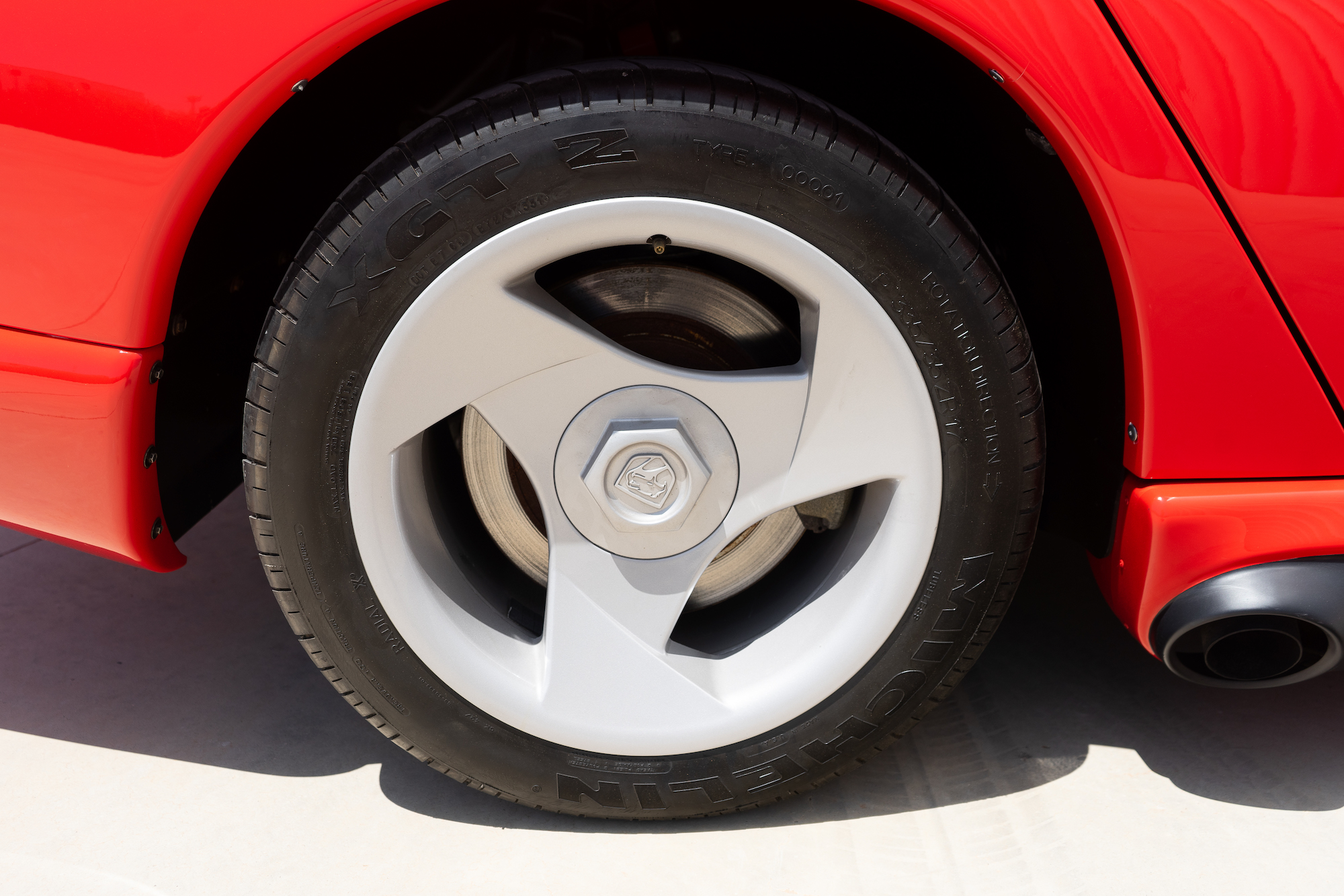 1992 DODGE VIPER RT/10 ROADSTER - 951 MILES