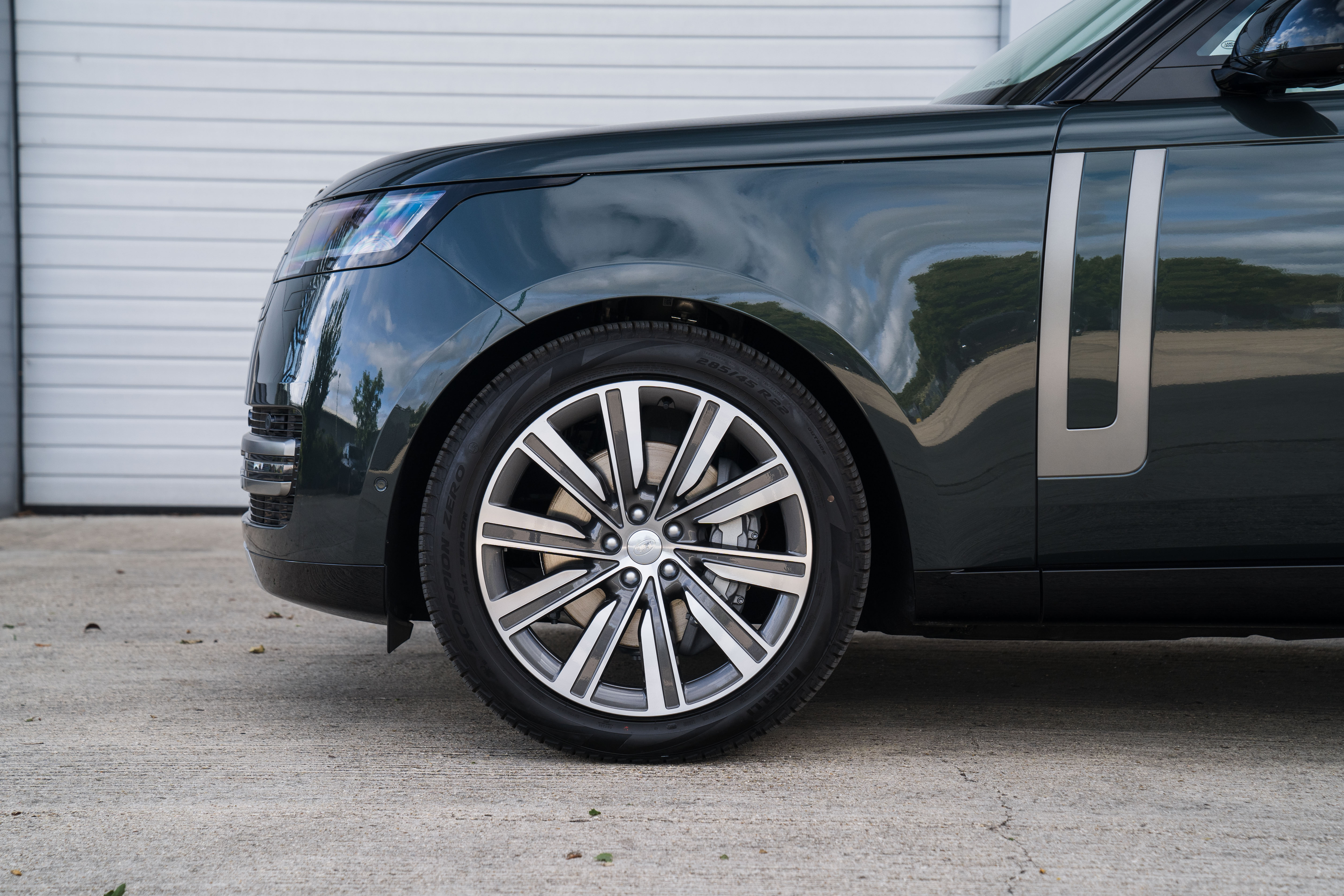 2022 RANGE ROVER D350 SE