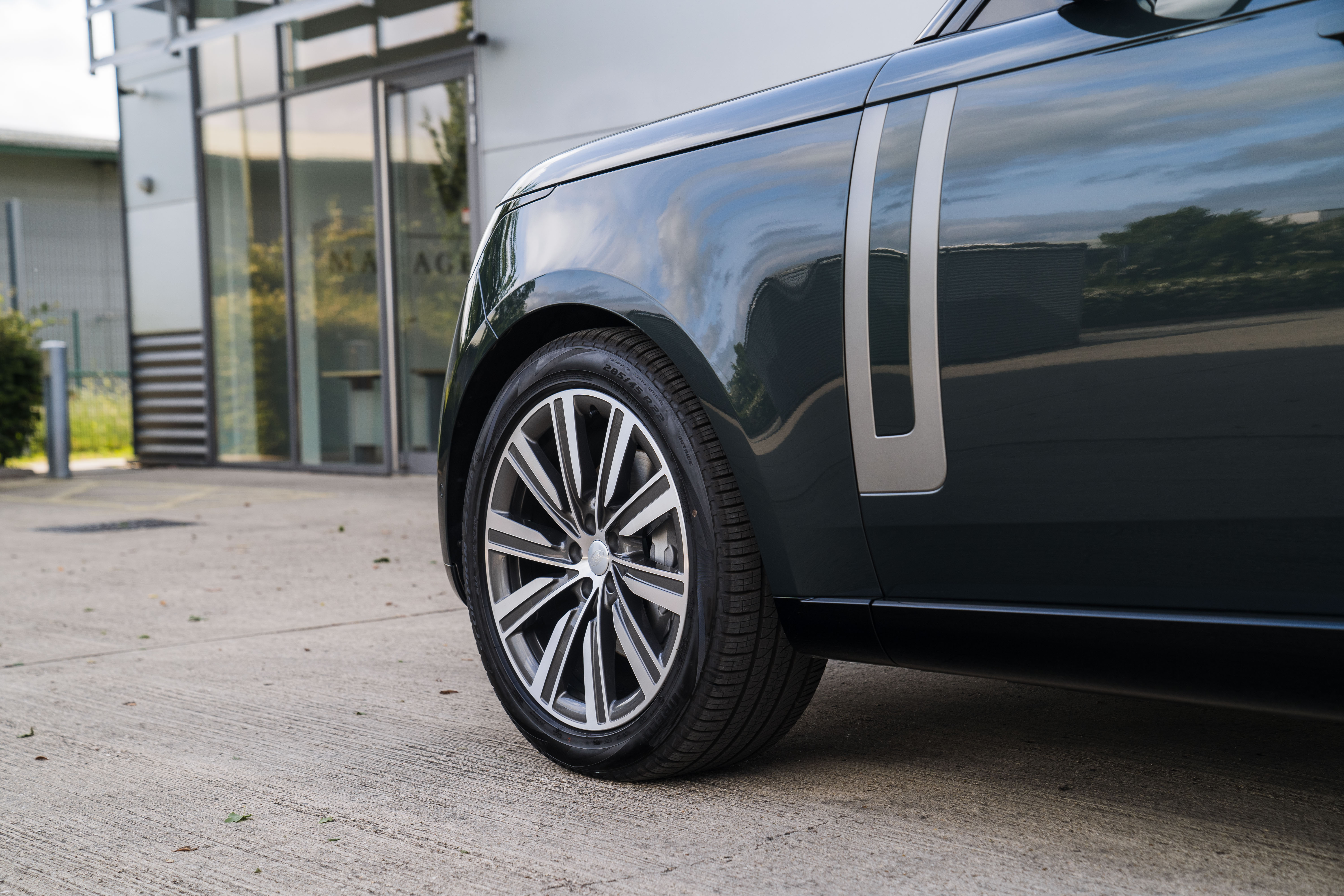 2022 RANGE ROVER D350 SE