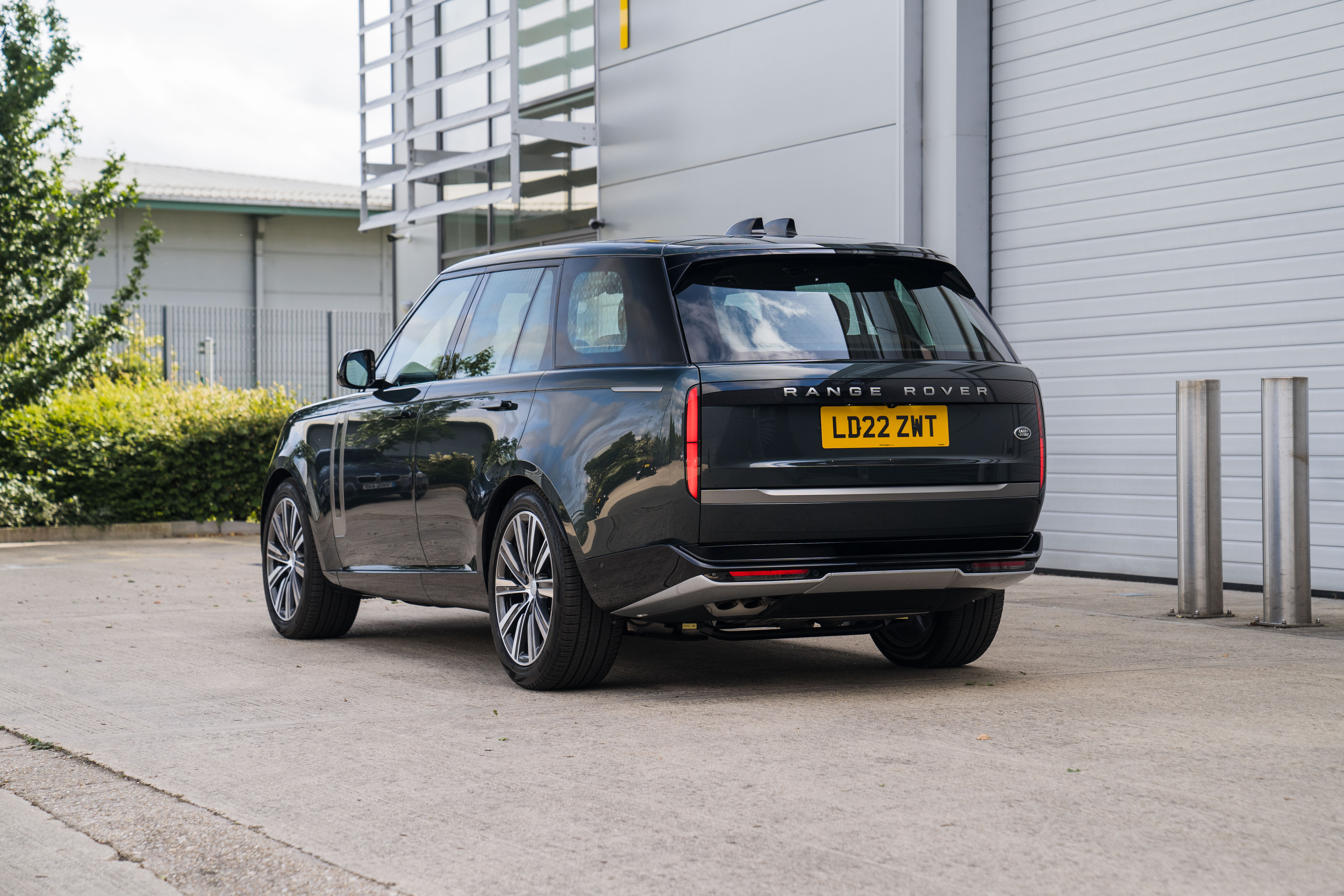 2022 RANGE ROVER D350 SE