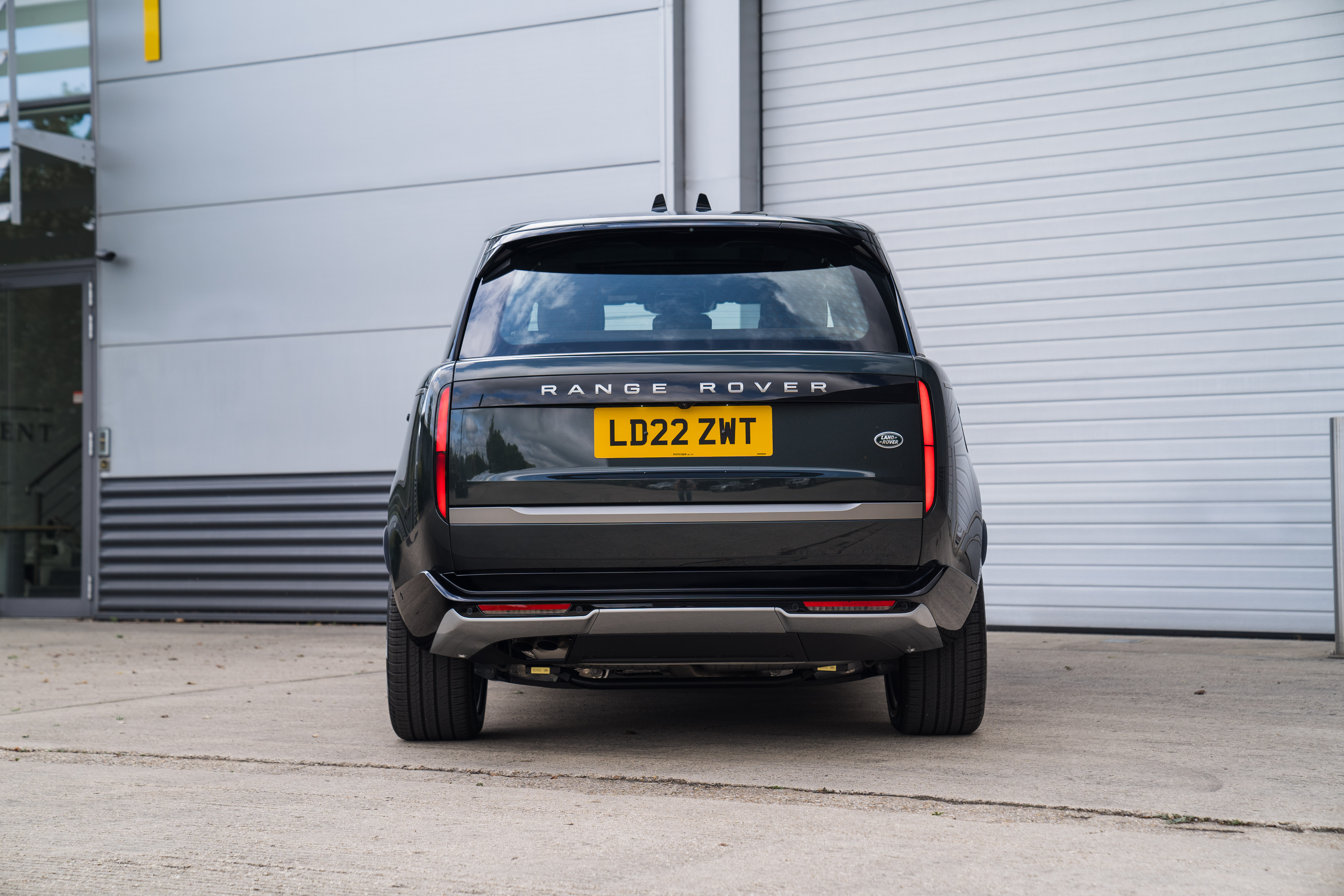 2022 RANGE ROVER D350 SE