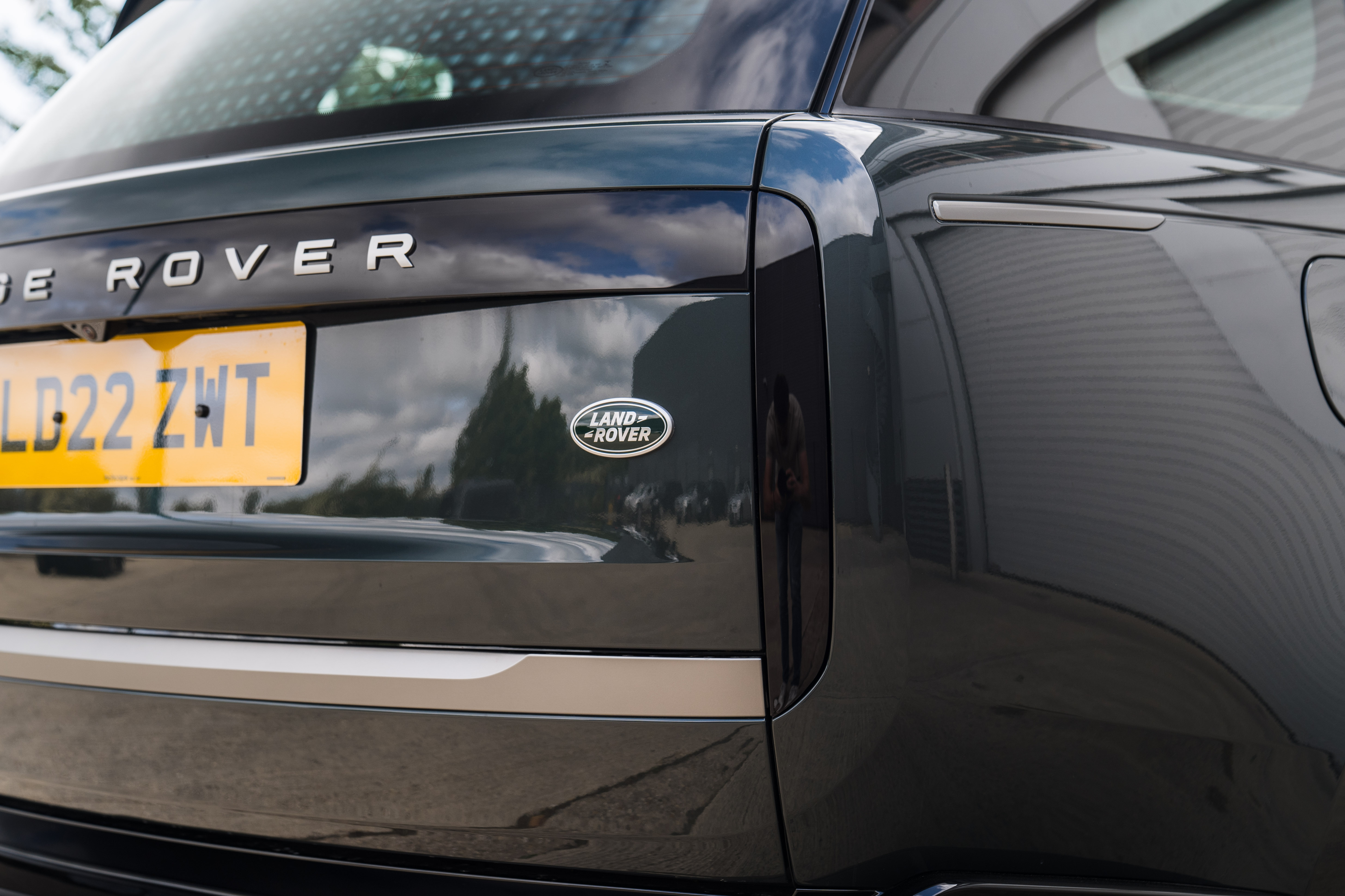 2022 RANGE ROVER D350 SE