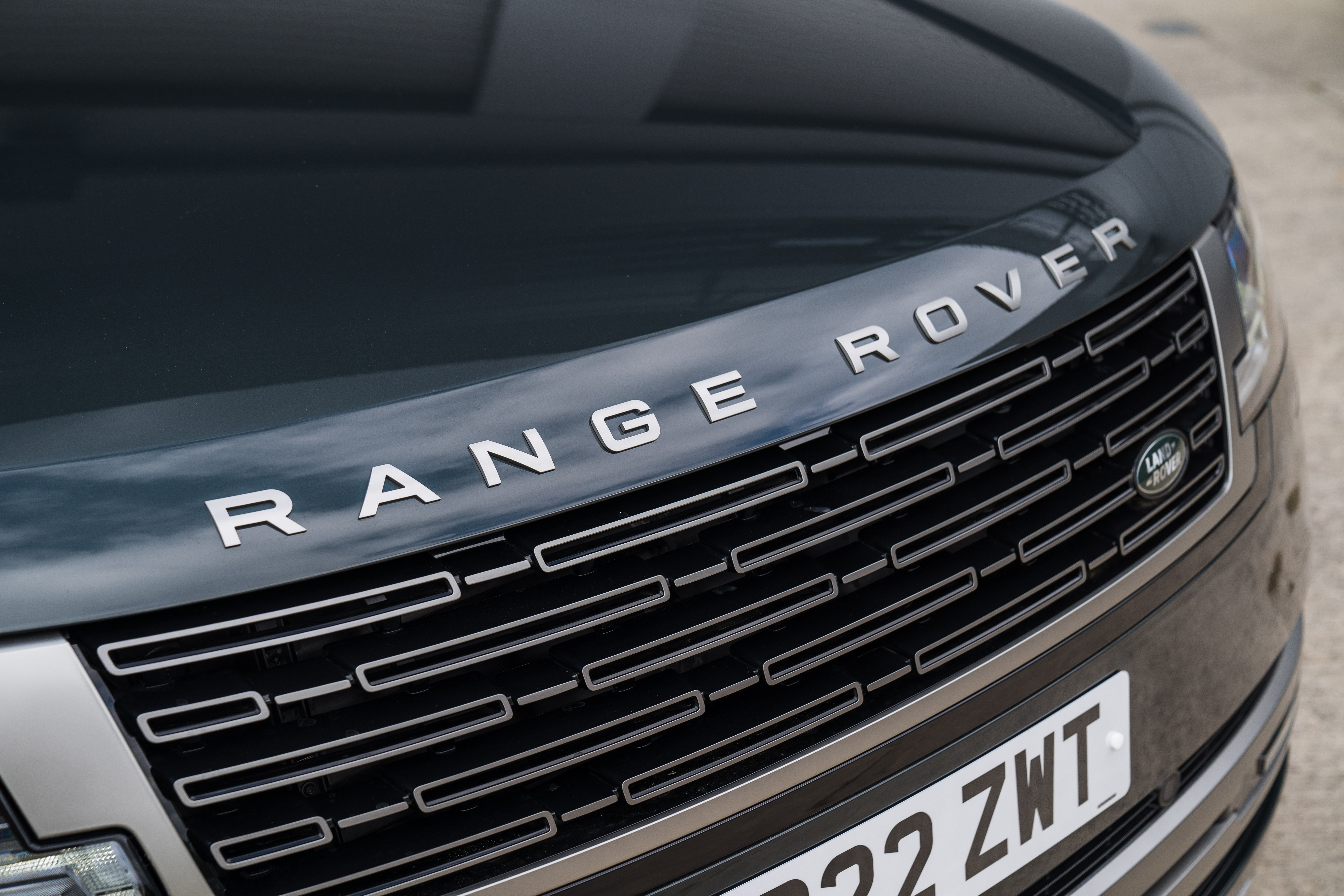 2022 RANGE ROVER D350 SE