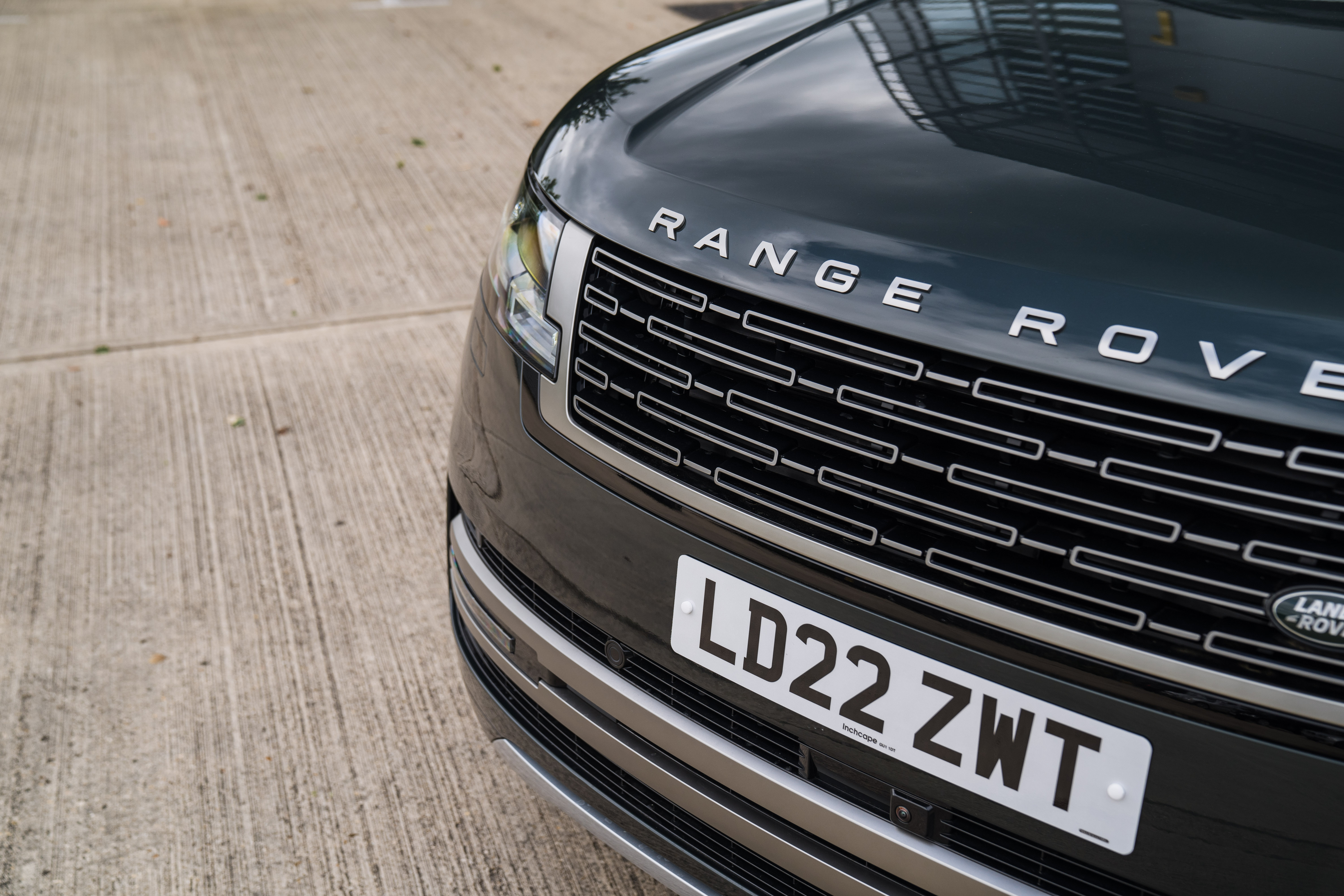 2022 RANGE ROVER D350 SE