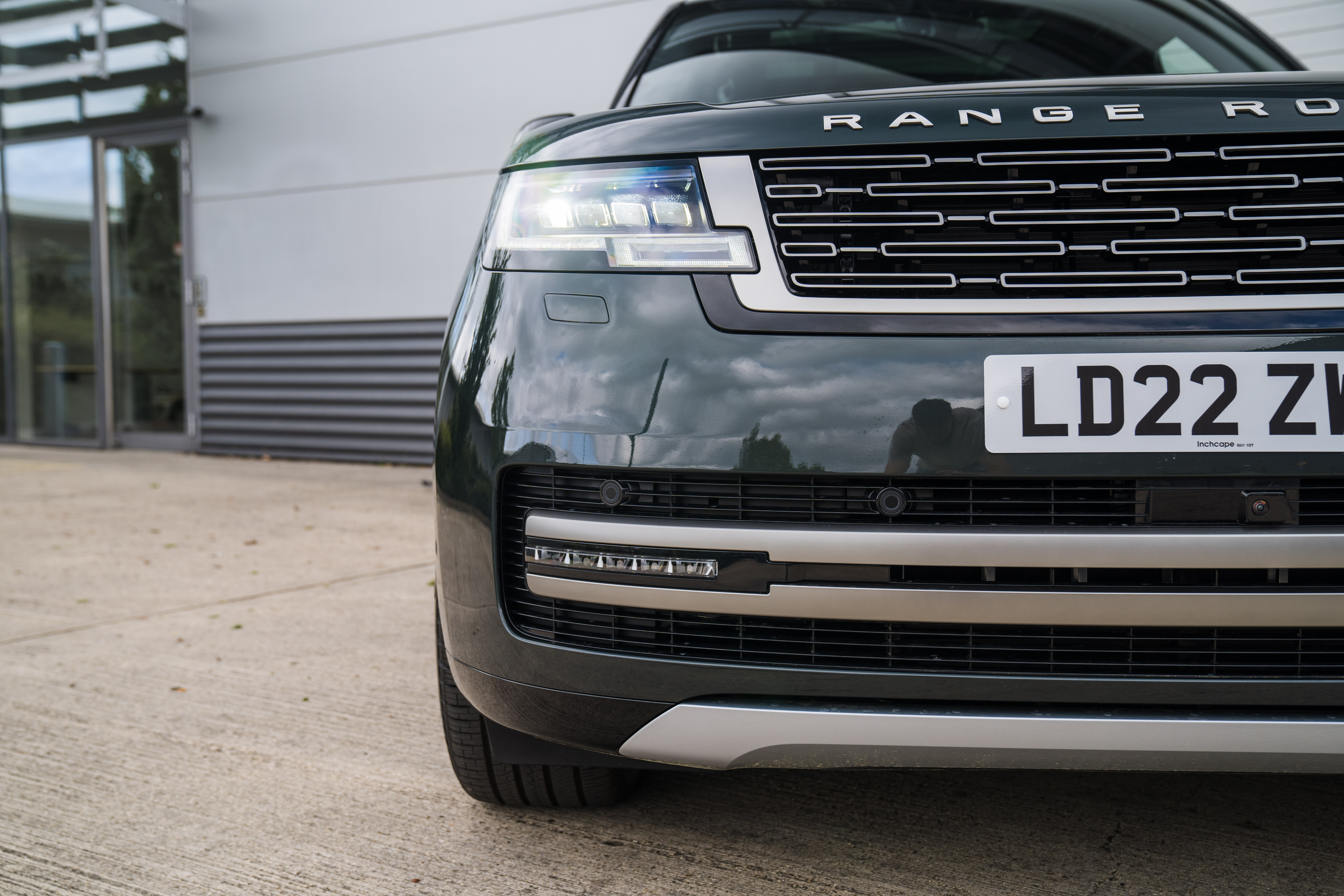 2022 RANGE ROVER D350 SE