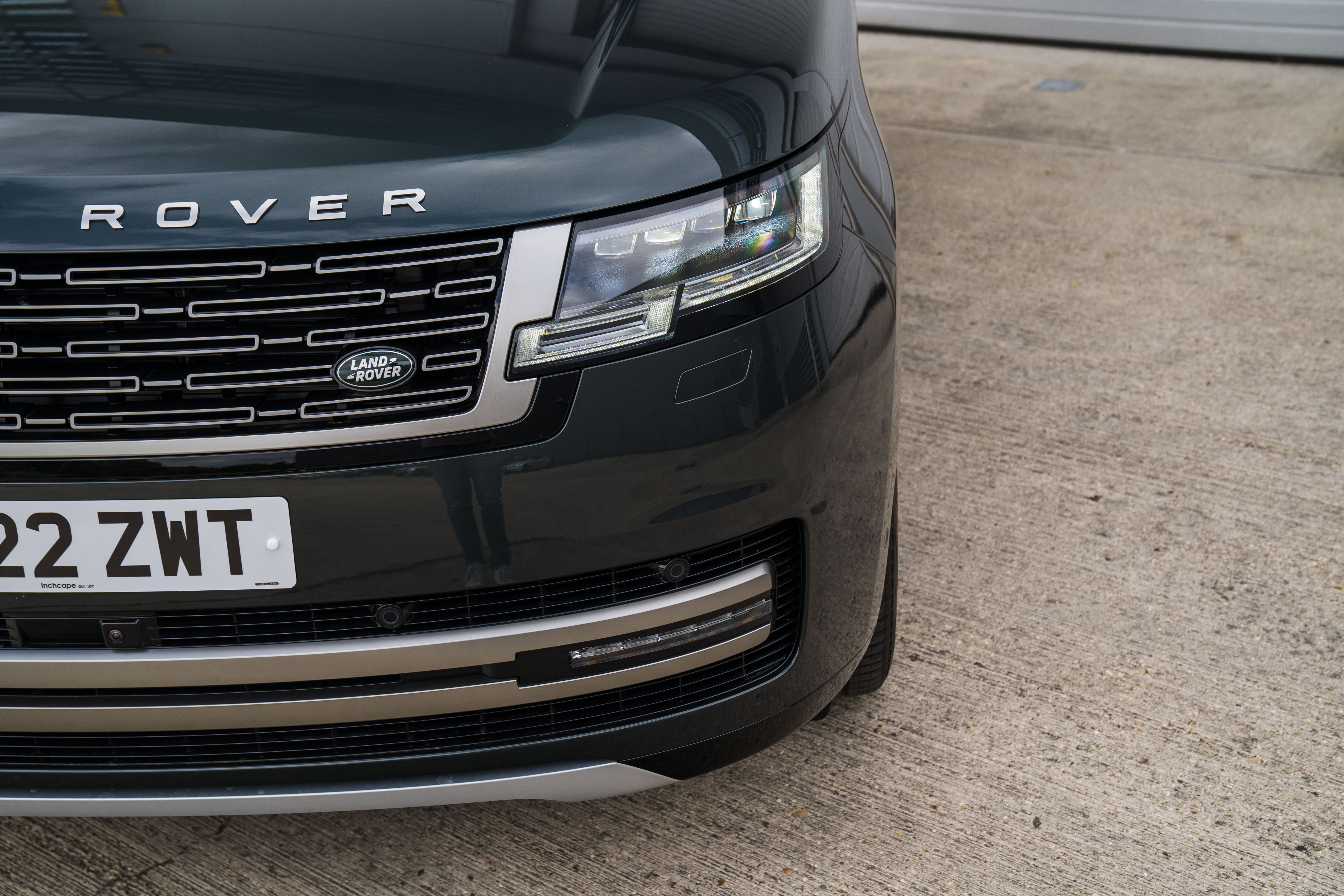 2022 RANGE ROVER D350 SE