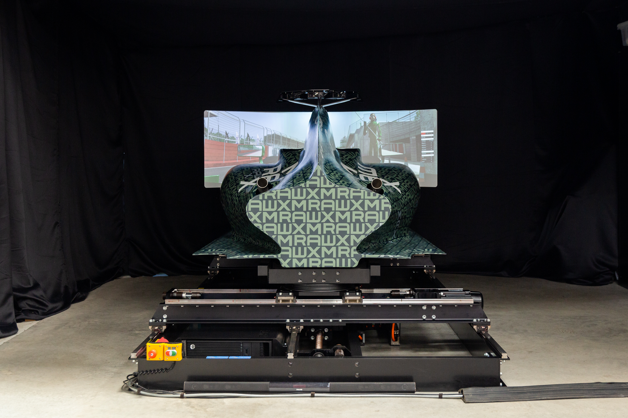 BRD SIMCELL AND V1-500 MOTION SIMULATOR - PRO DRIVER TRAINER