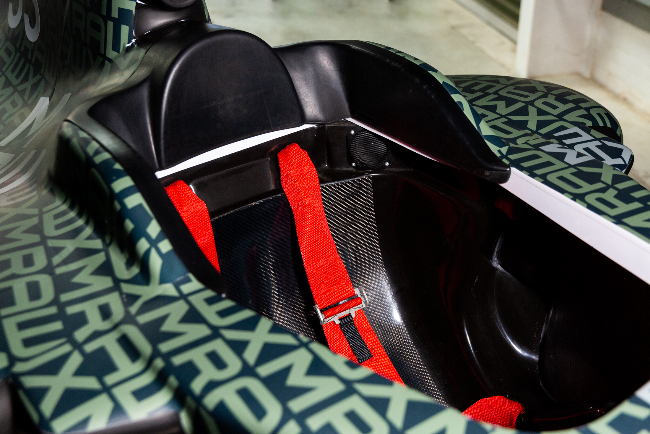 BRD SIMCELL AND V1-500 MOTION SIMULATOR - PRO DRIVER TRAINER