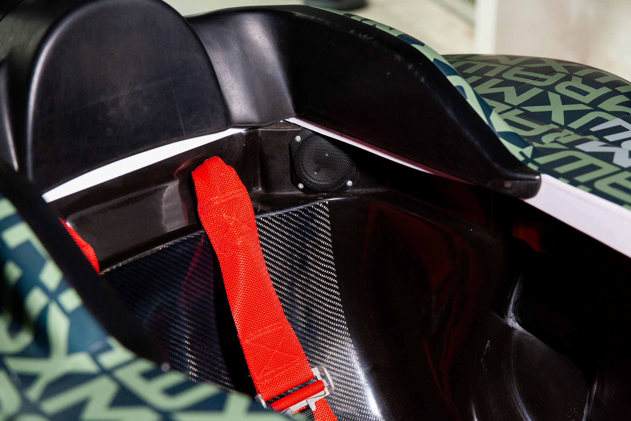 BRD SIMCELL AND V1-500 MOTION SIMULATOR - PRO DRIVER TRAINER