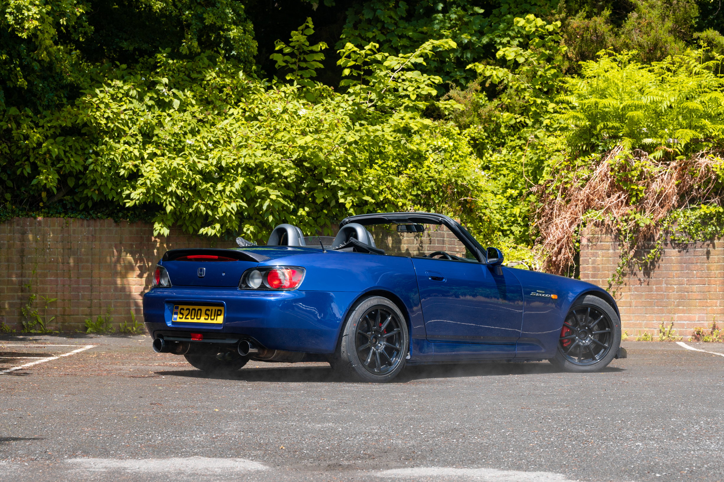 2001 HONDA S2000 – SUPERCHARGED
