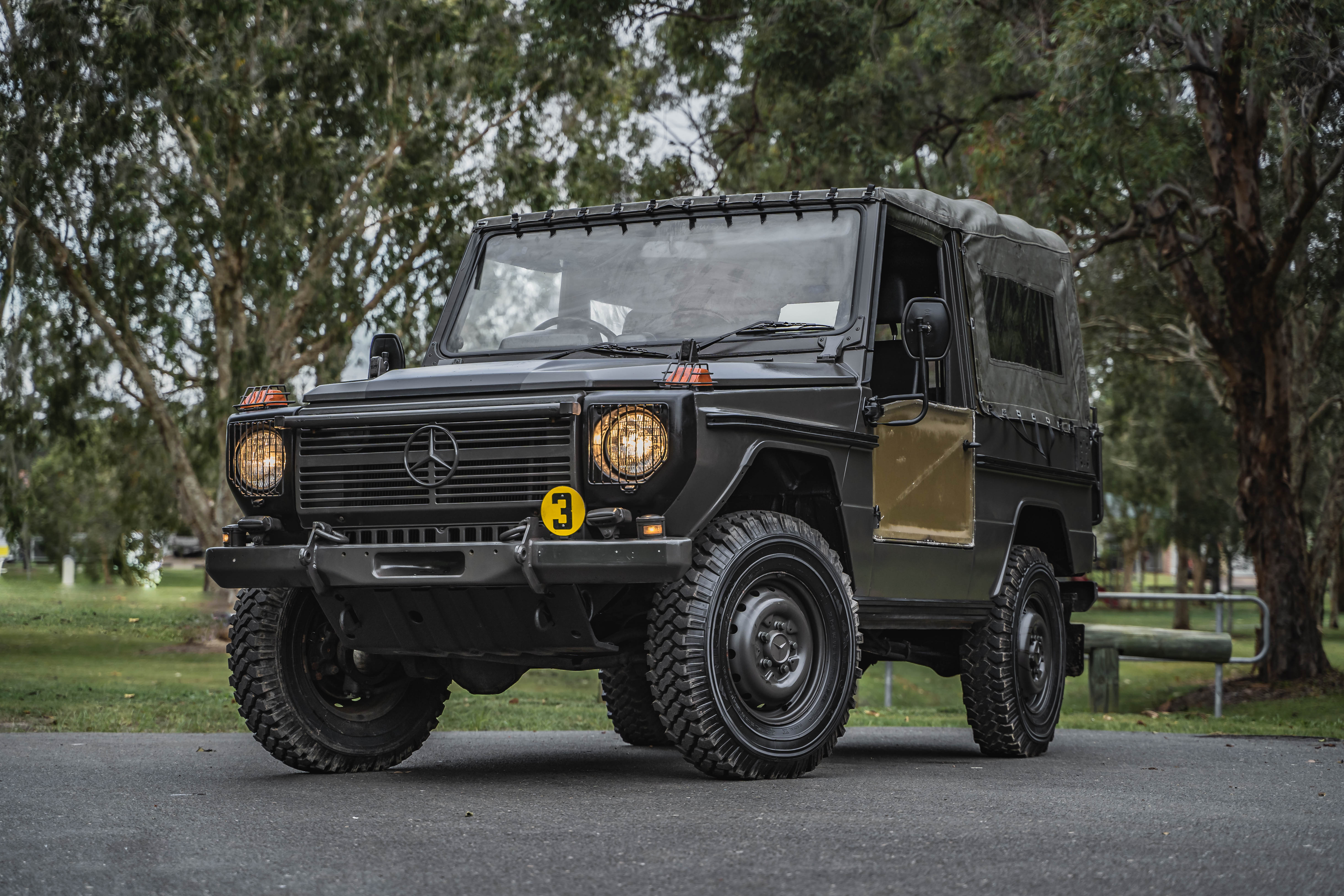 1990 MERCEDES-BENZ (W461) 240GD WOLF