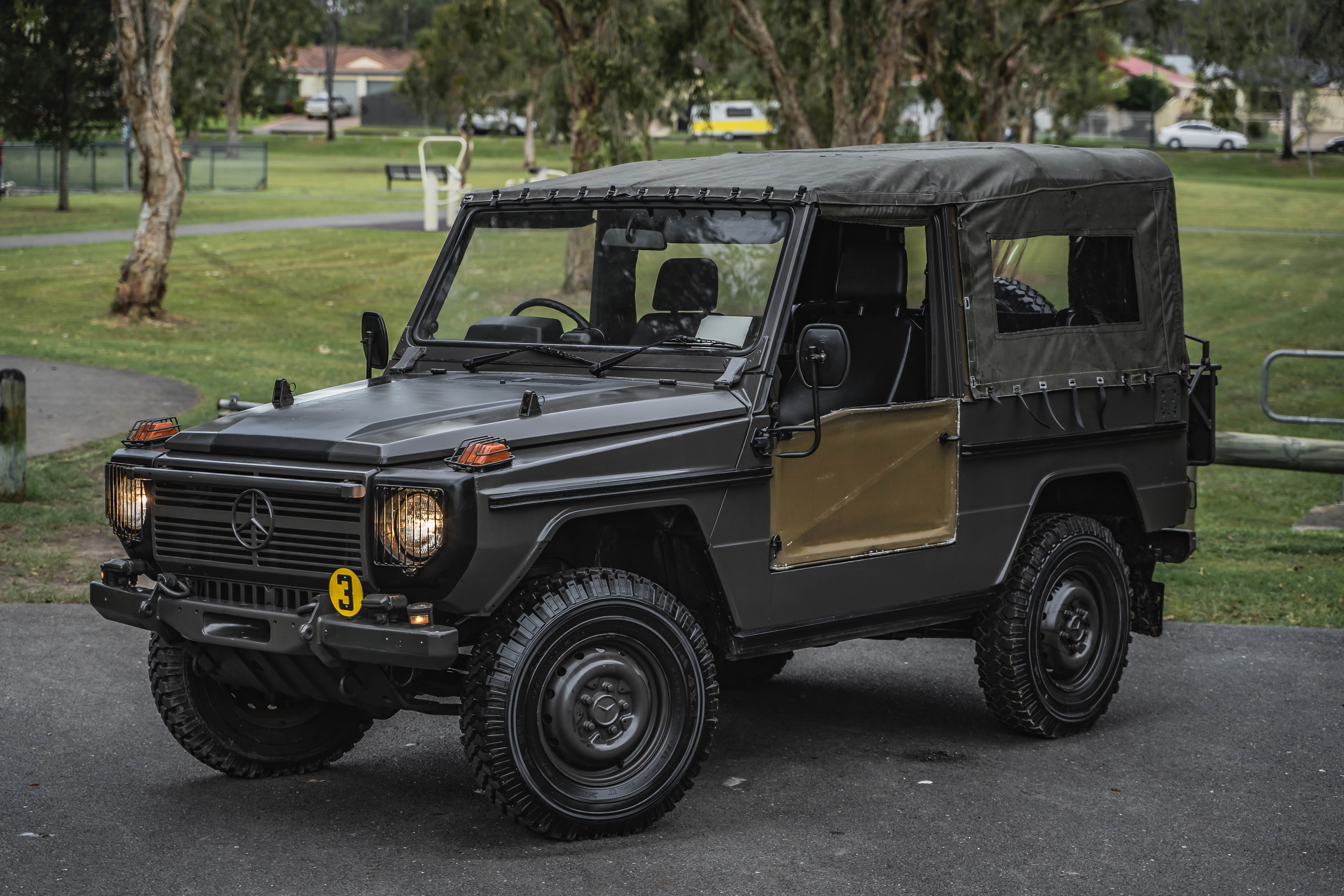 1990 MERCEDES-BENZ (W461) 240GD WOLF