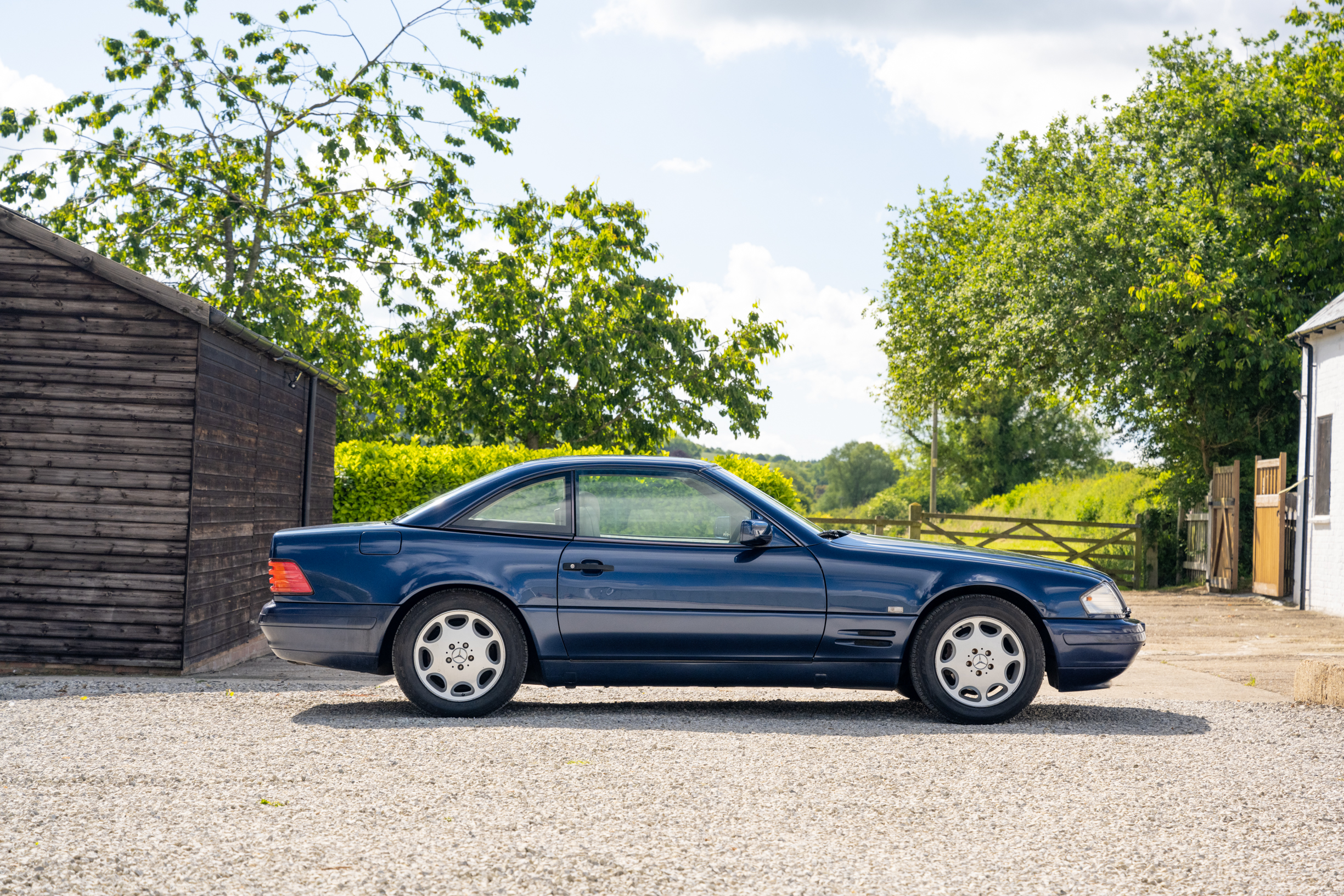 1997 MERCEDES-BENZ (R129) SL 320