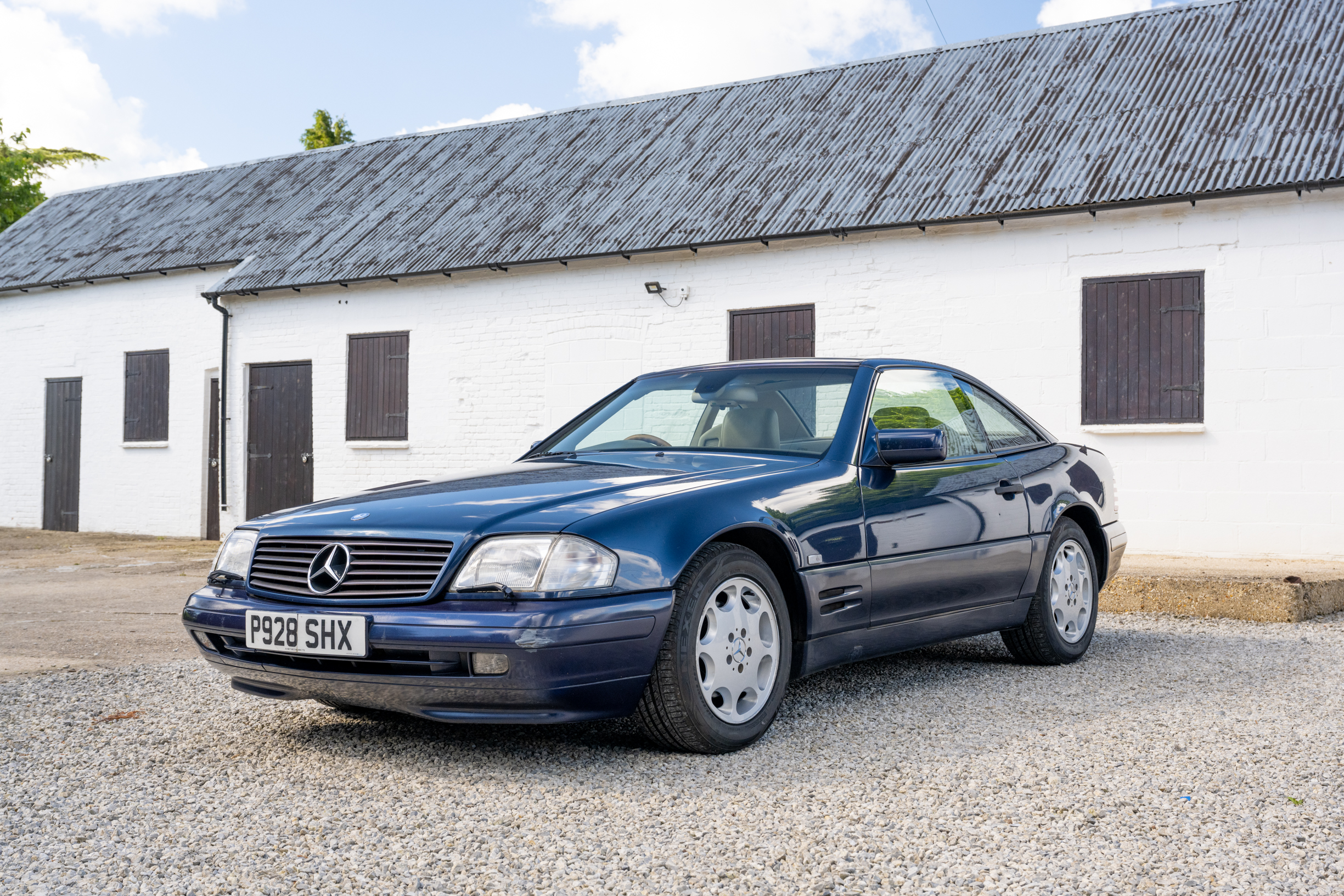1997 MERCEDES-BENZ (R129) SL 320