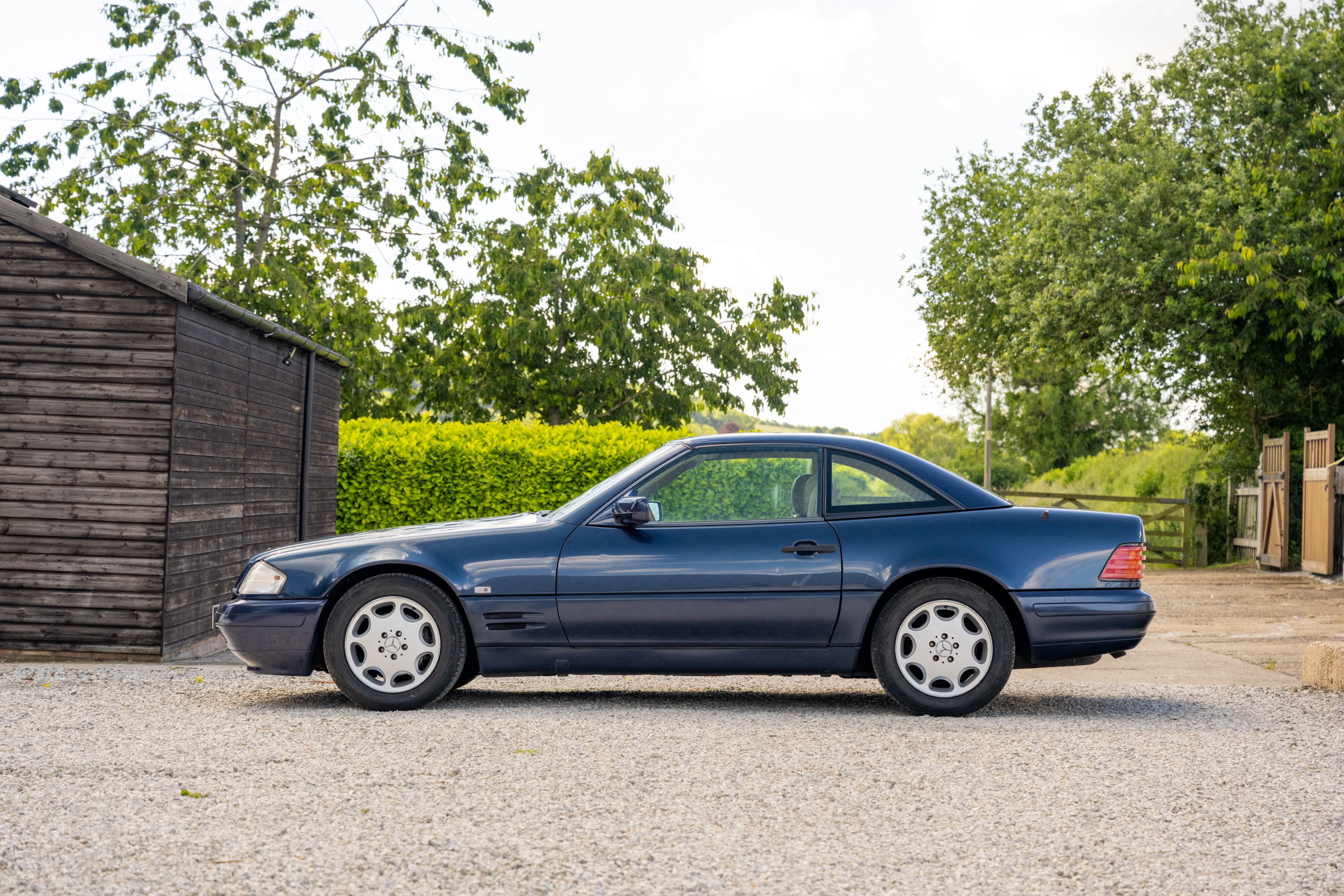 1997 MERCEDES-BENZ (R129) SL 320