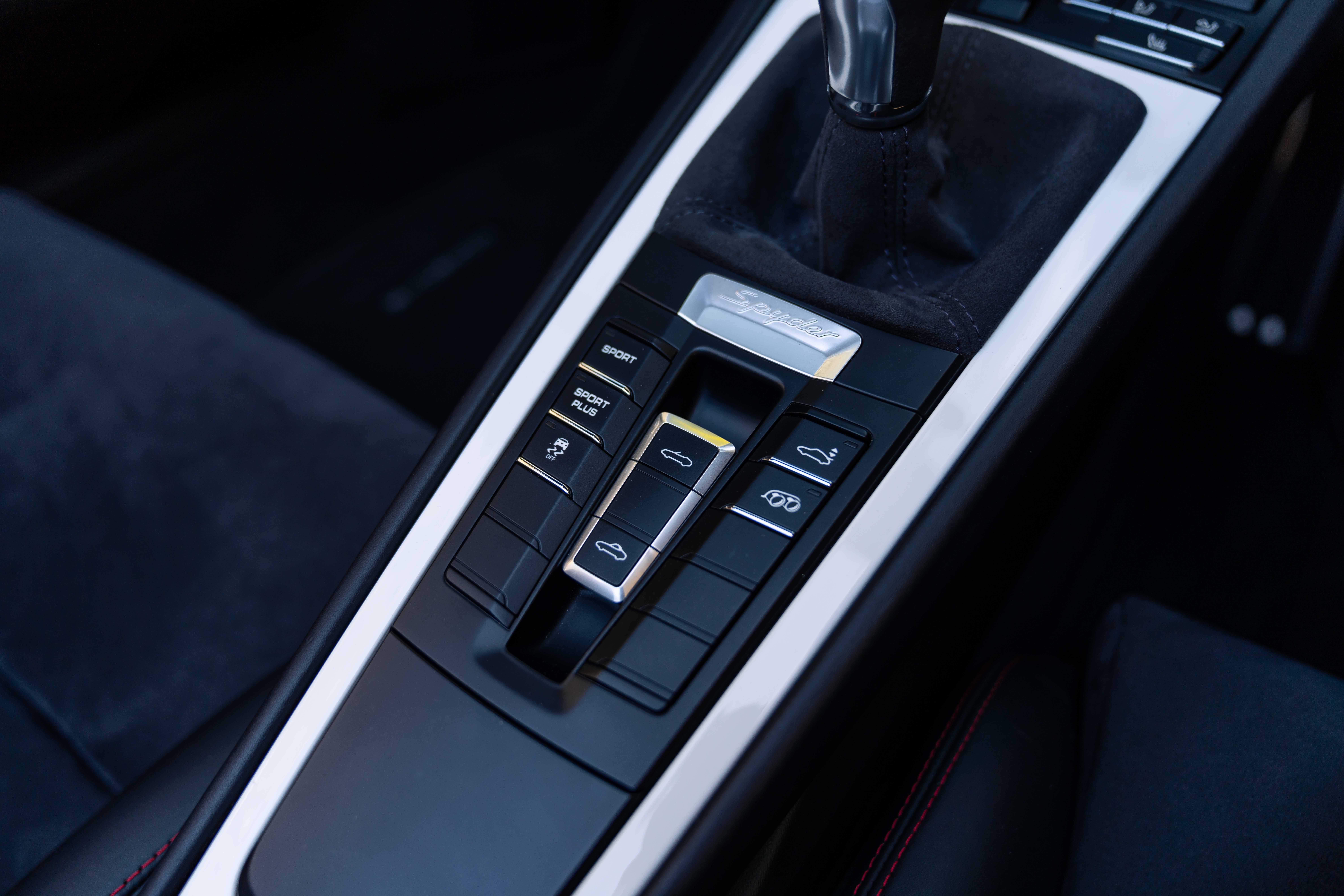 2016 PORSCHE (981) BOXSTER SPYDER