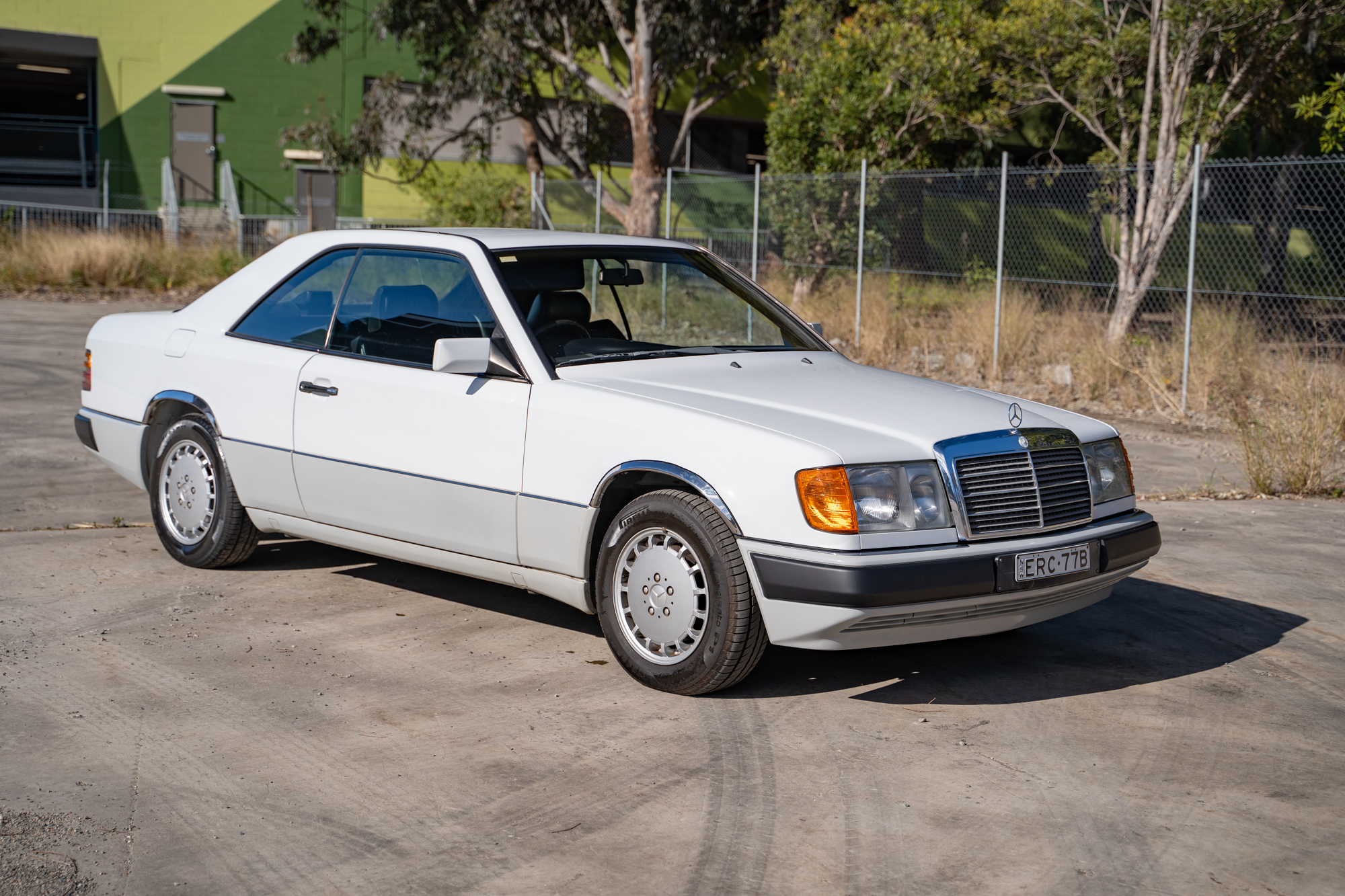 1990 MERCEDES-BENZ (W124) 300CE-24V for sale by auction in Vaucluse ...