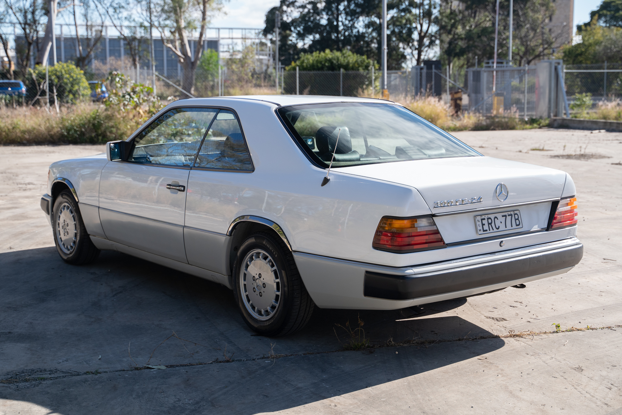 1990 MERCEDES-BENZ (W124) 300CE-24V