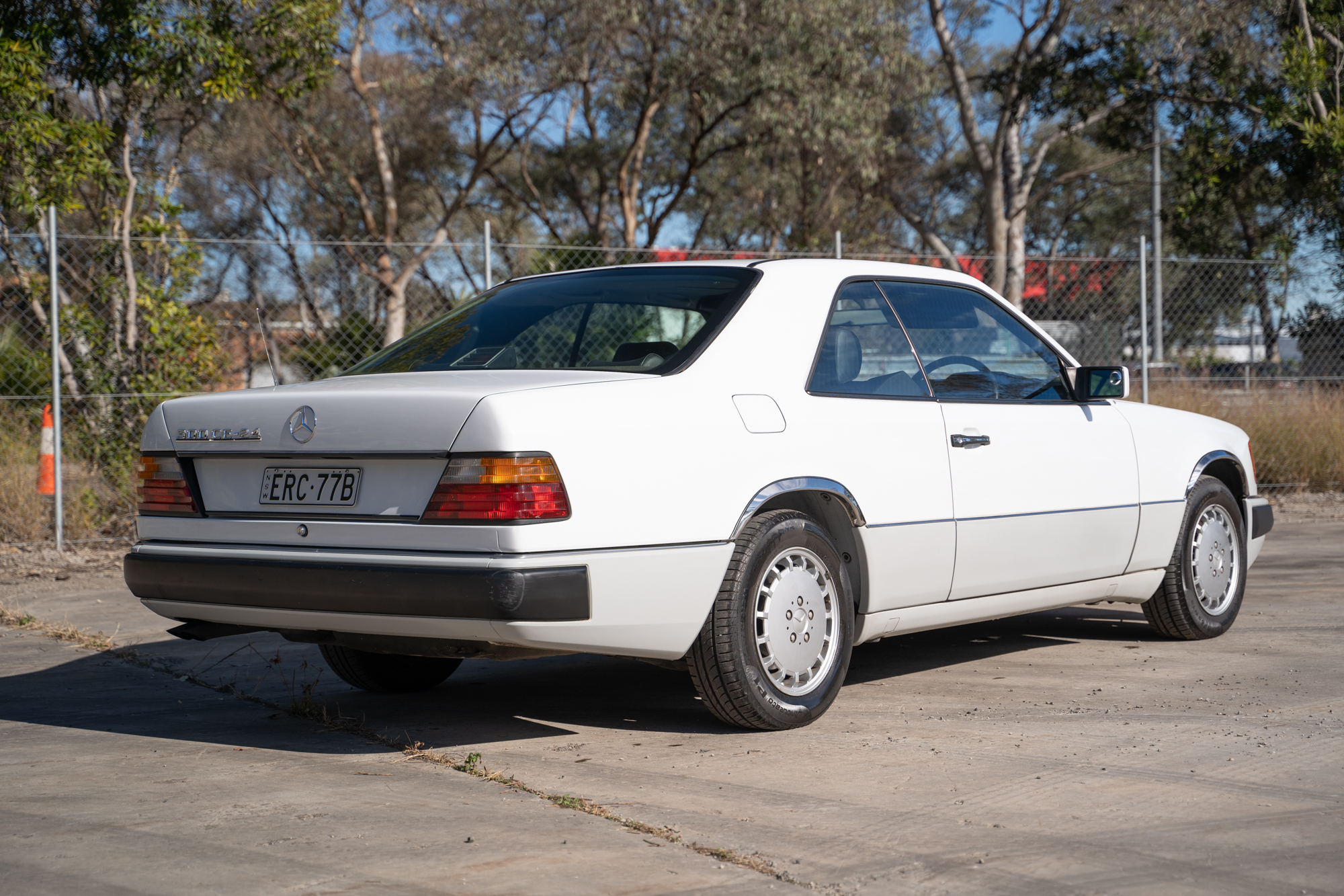 1990 MERCEDES-BENZ (W124) 300CE-24V