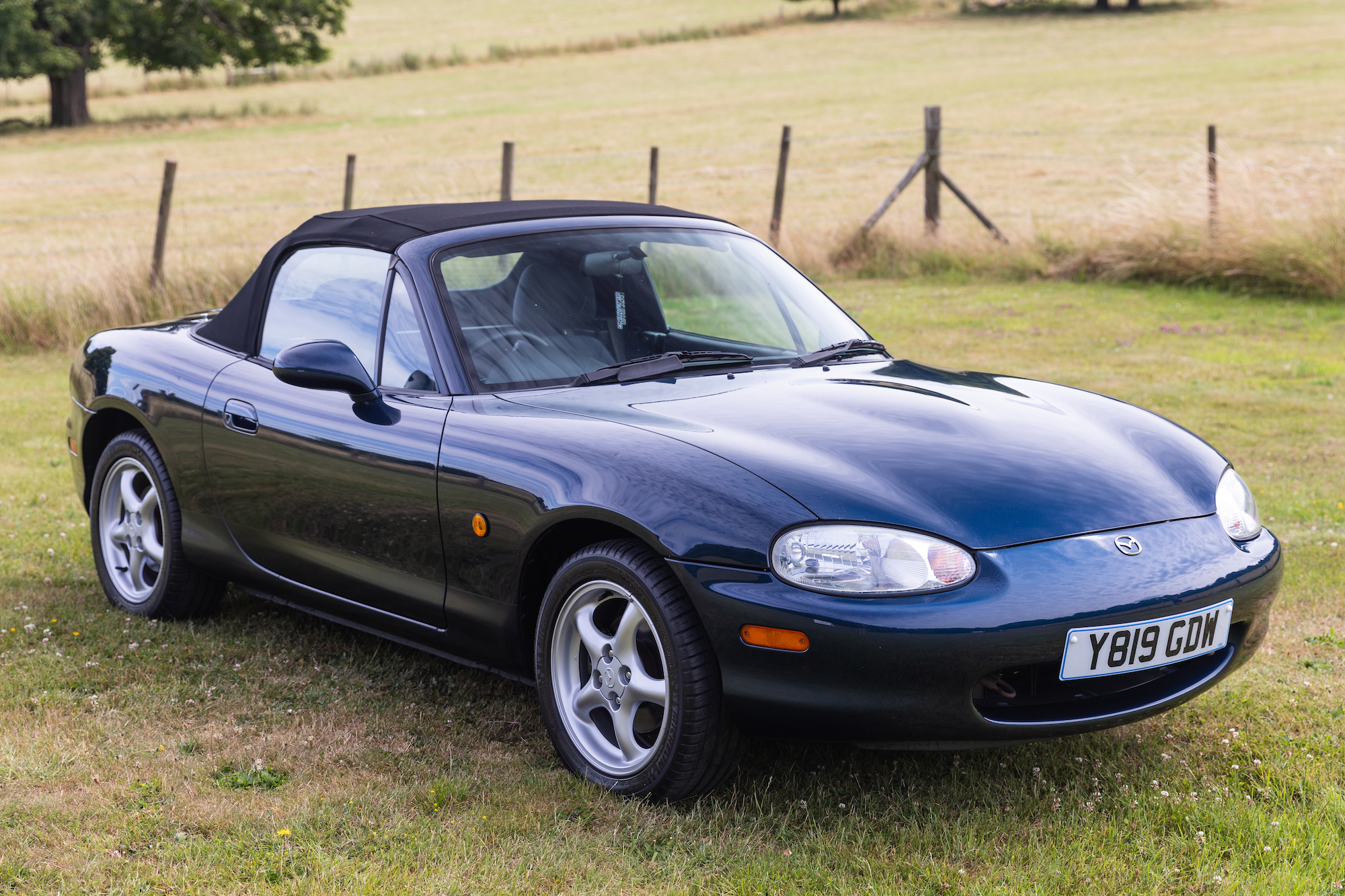 2001 MAZDA MX-5