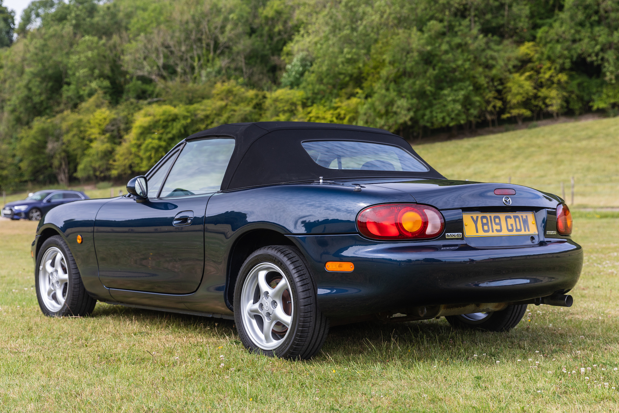 2001 MAZDA MX-5