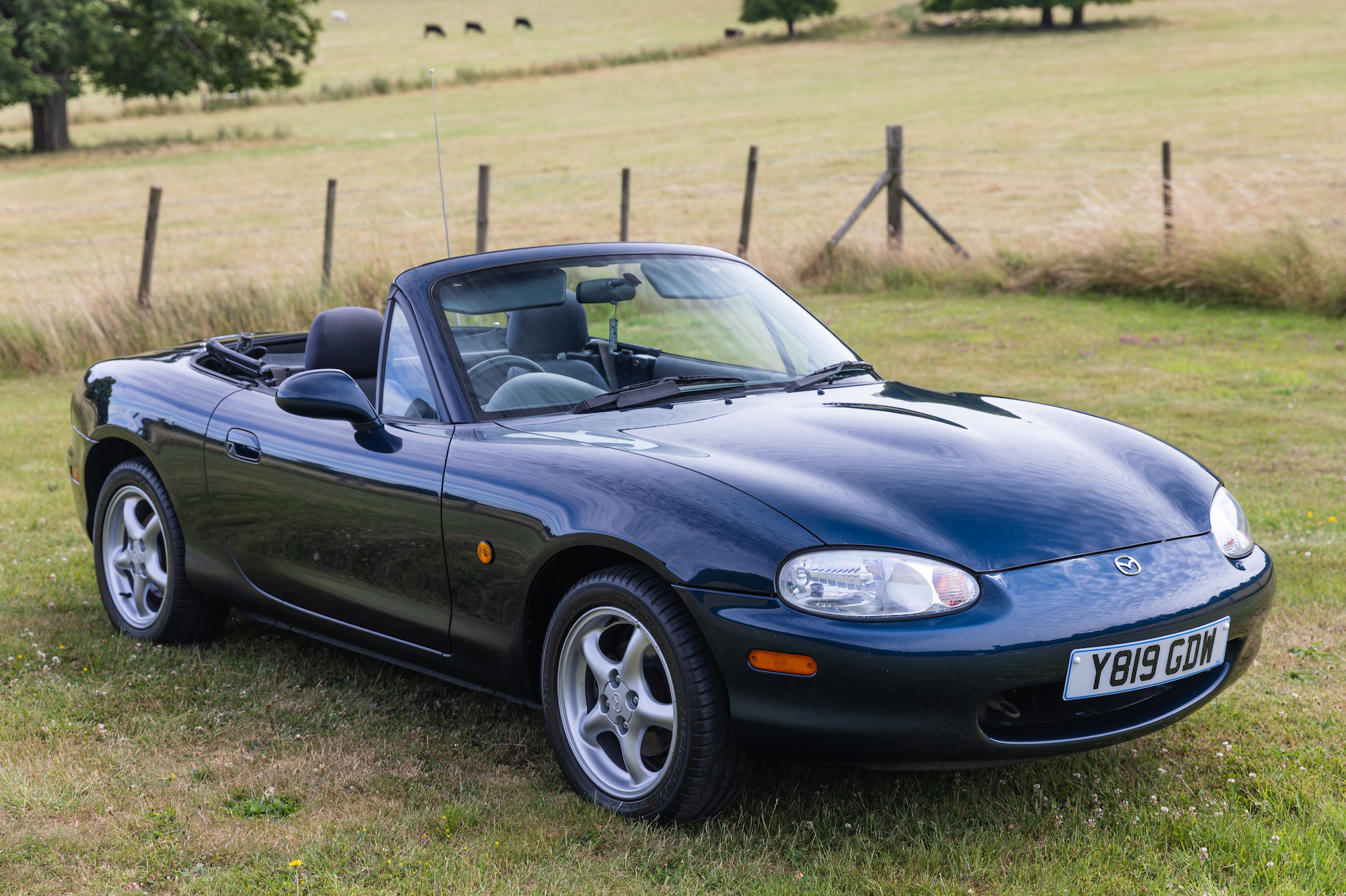2001 MAZDA MX-5