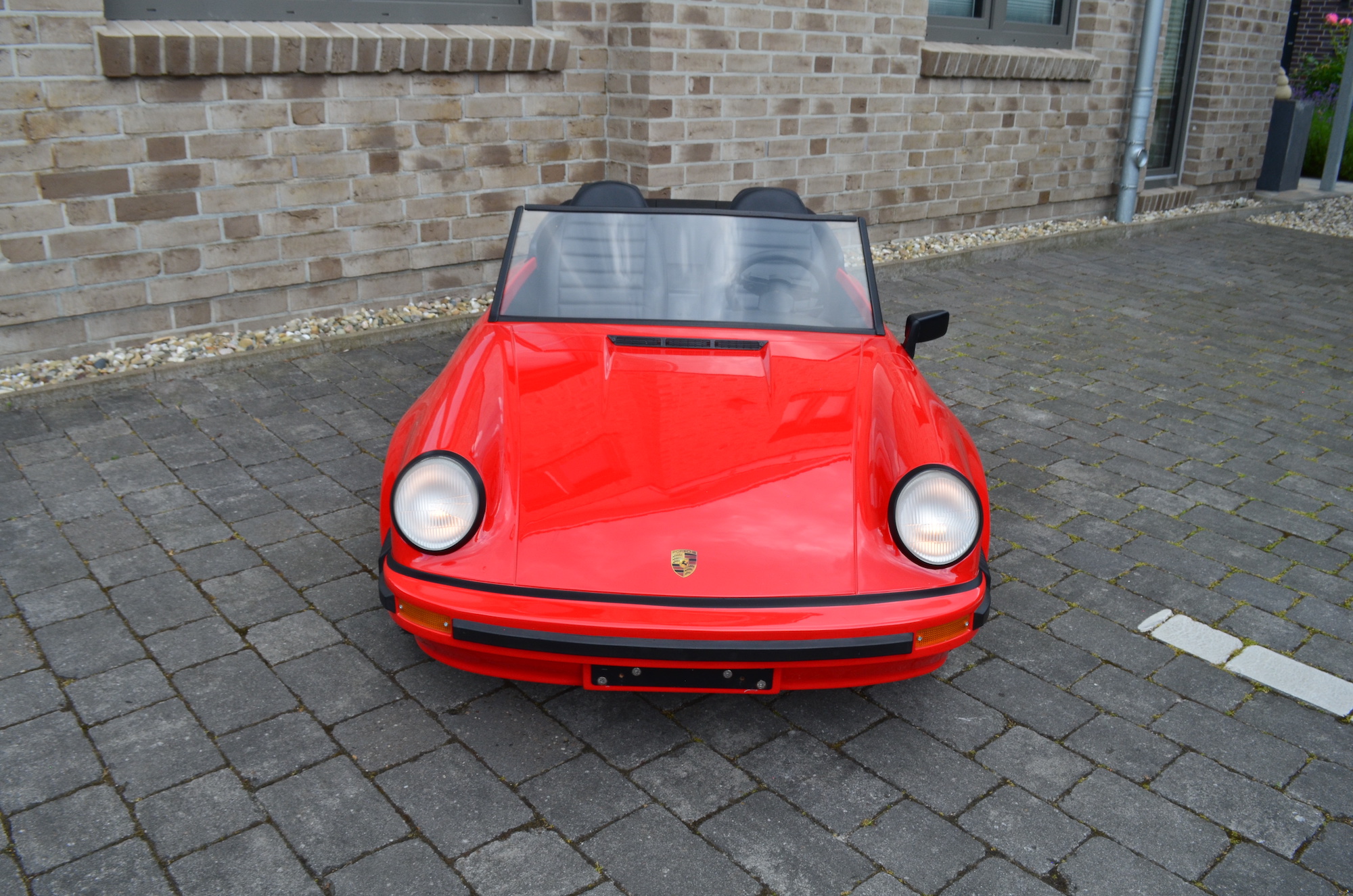 PORSCHE 911 CARRERA JUNIOR CHILDREN'S CAR for sale by auction in ...