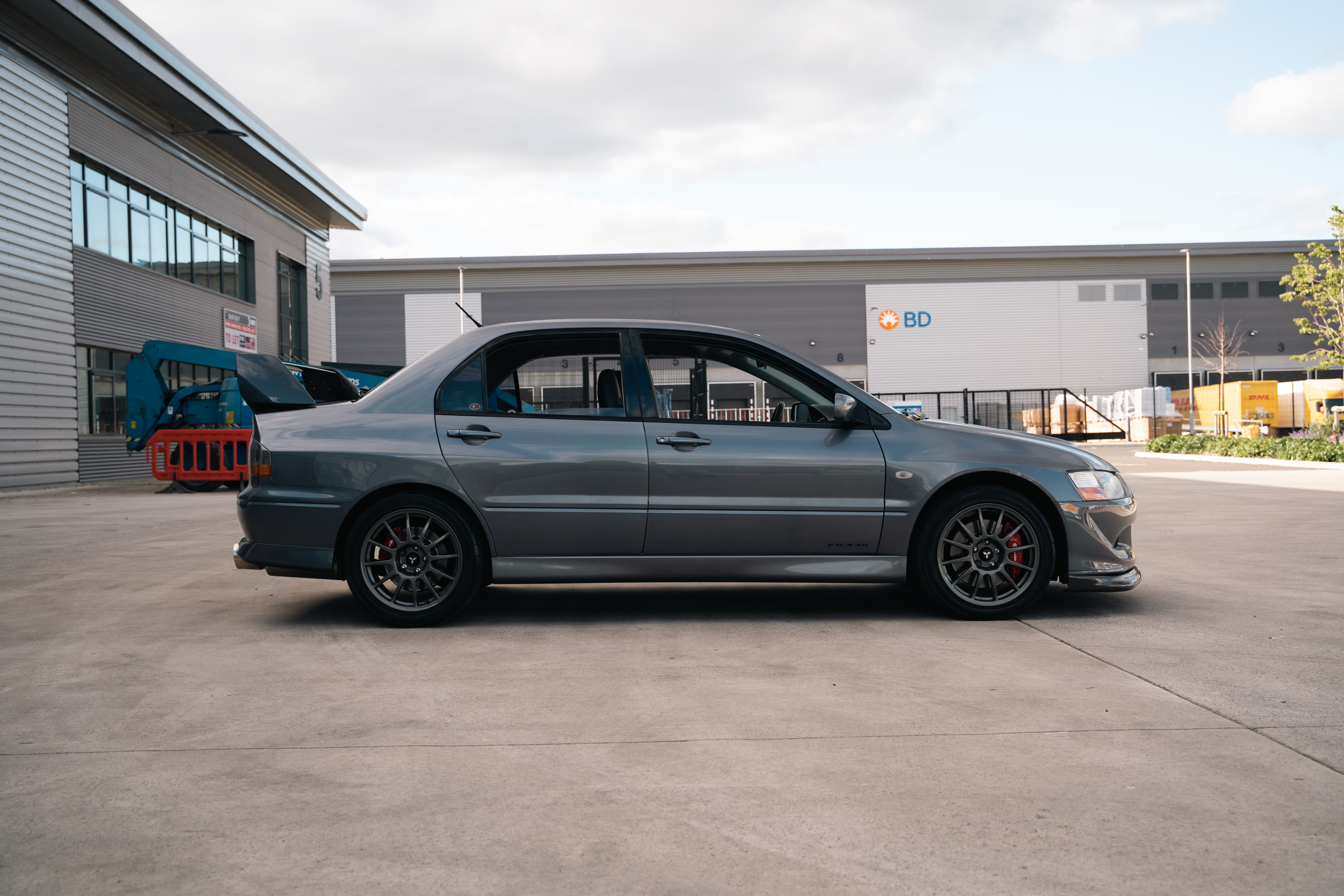 2004 MITSUBISHI LANCER EVO VIII MR FQ-340