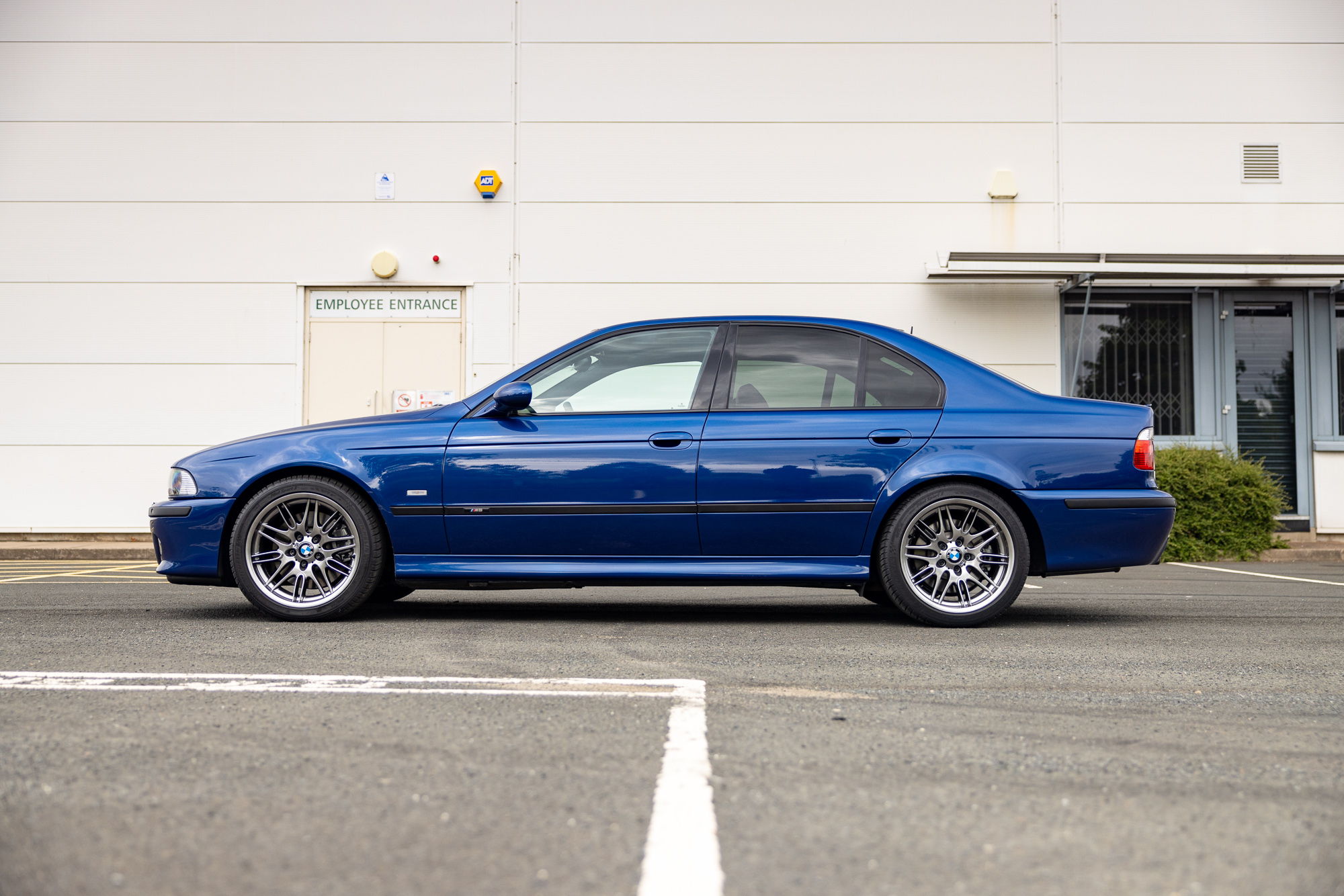 2002 BMW (E39) M5
