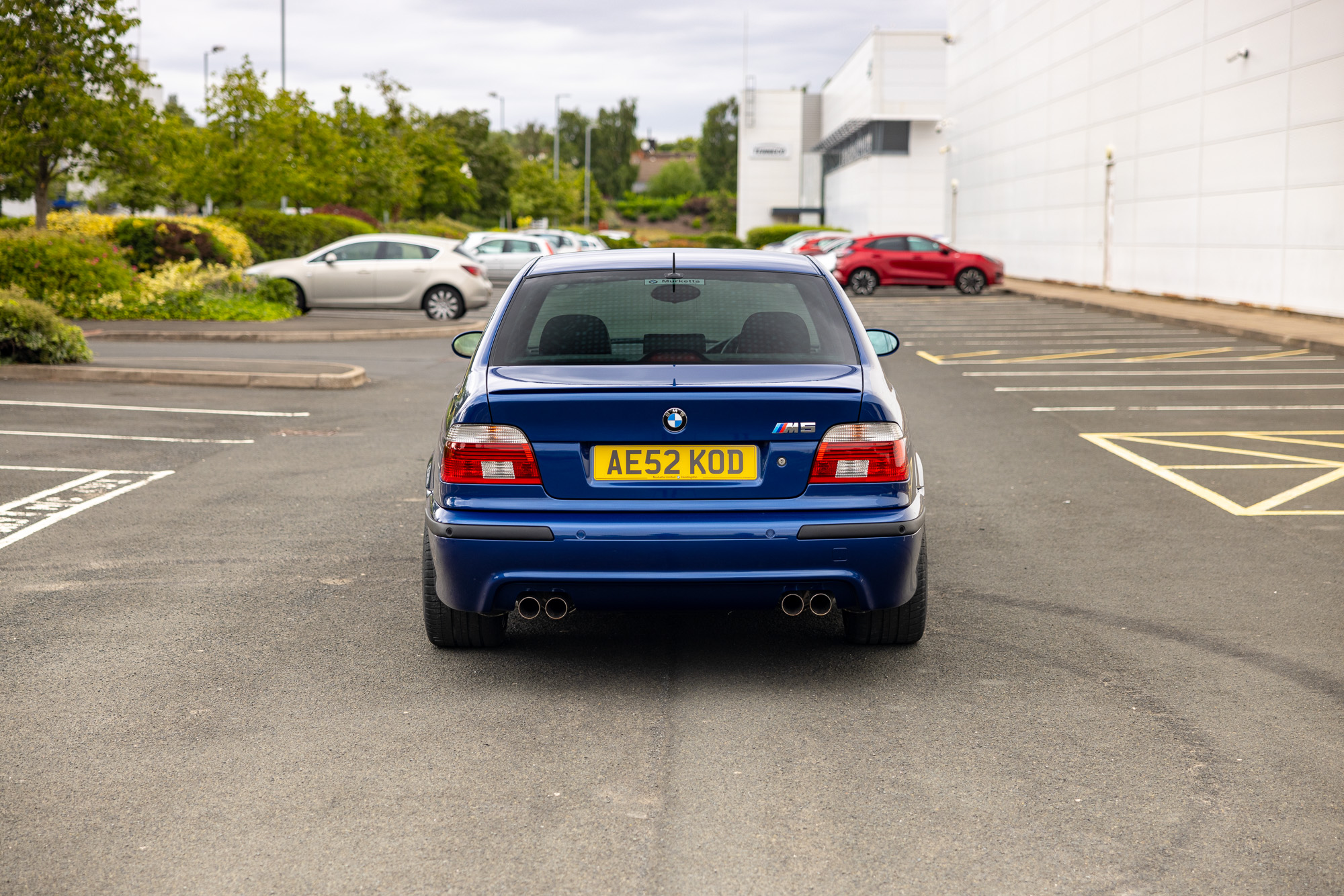 2002 BMW (E39) M5