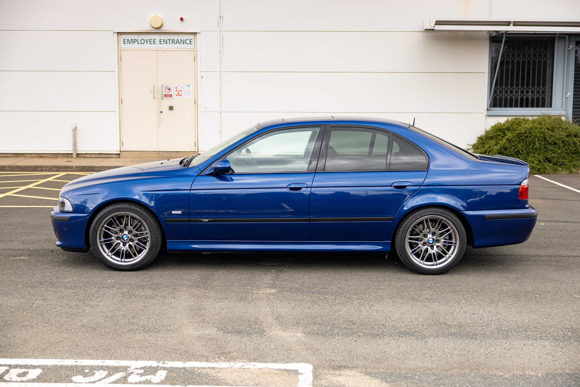 2002 BMW (E39) M5