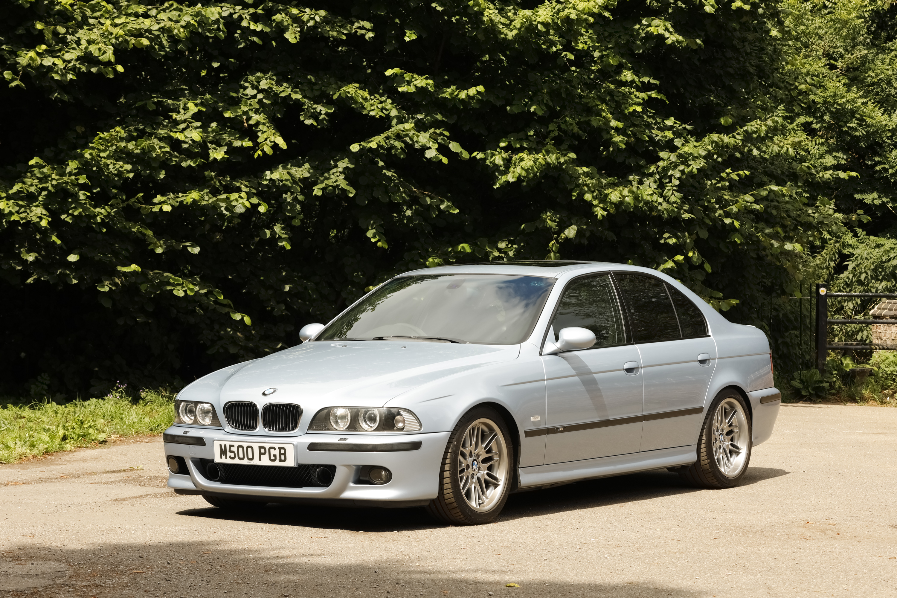 2000 BMW (E39) M5
